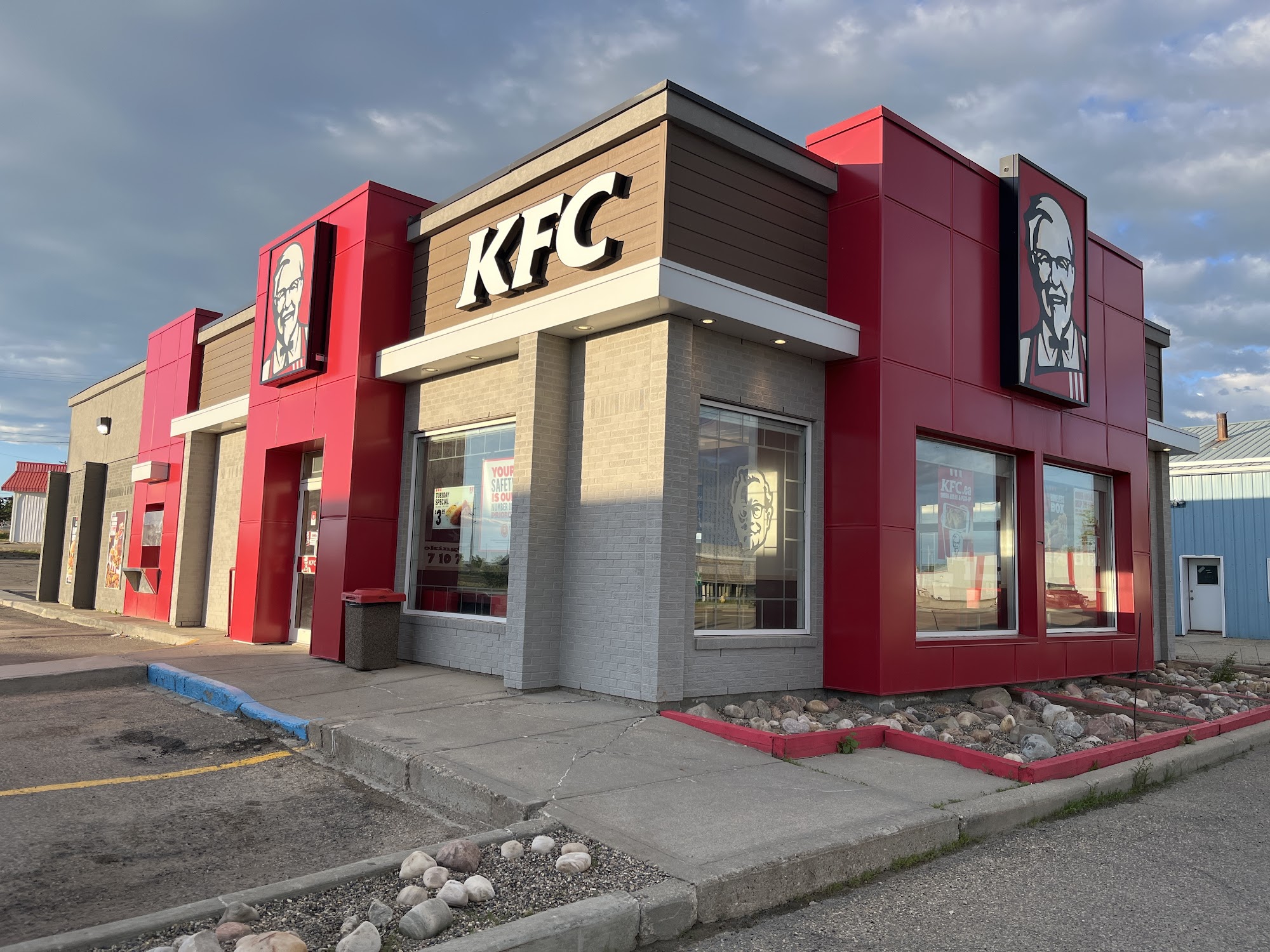 KFC, Drayton Valley - Menu, Reviews (45), Photos (20) - Restaurantji