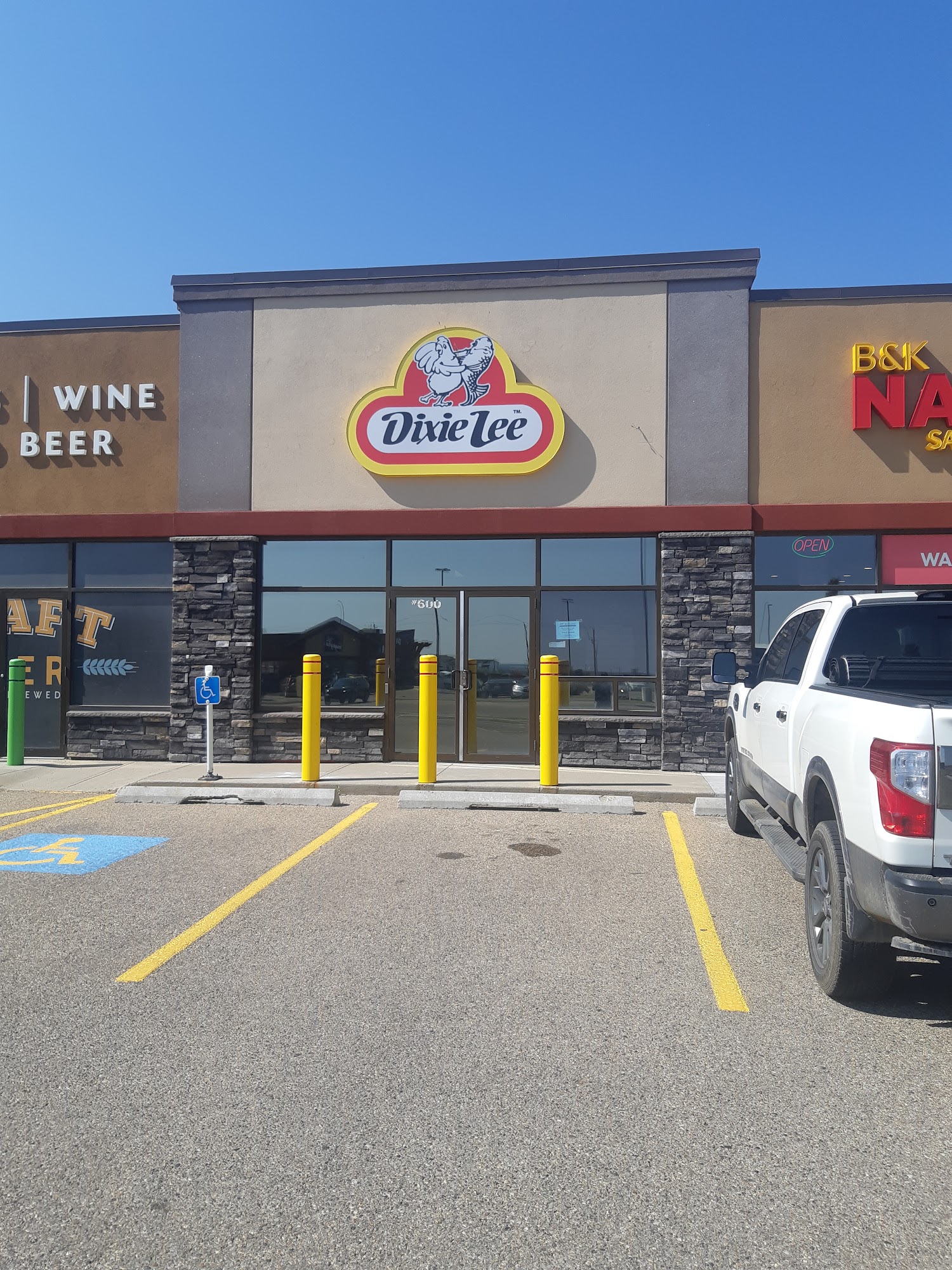 Dixie Lee Fried Chicken | Best Fast Food Restaurant, Sylvan Lake - Menu ...