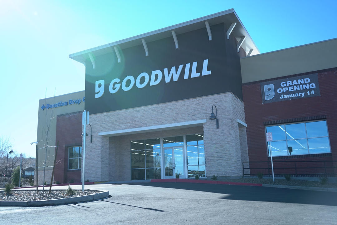 WILLOW LAKE - GOODWILL - RETAIL STORE AND DONATION CENTER - Prescott AZ ...