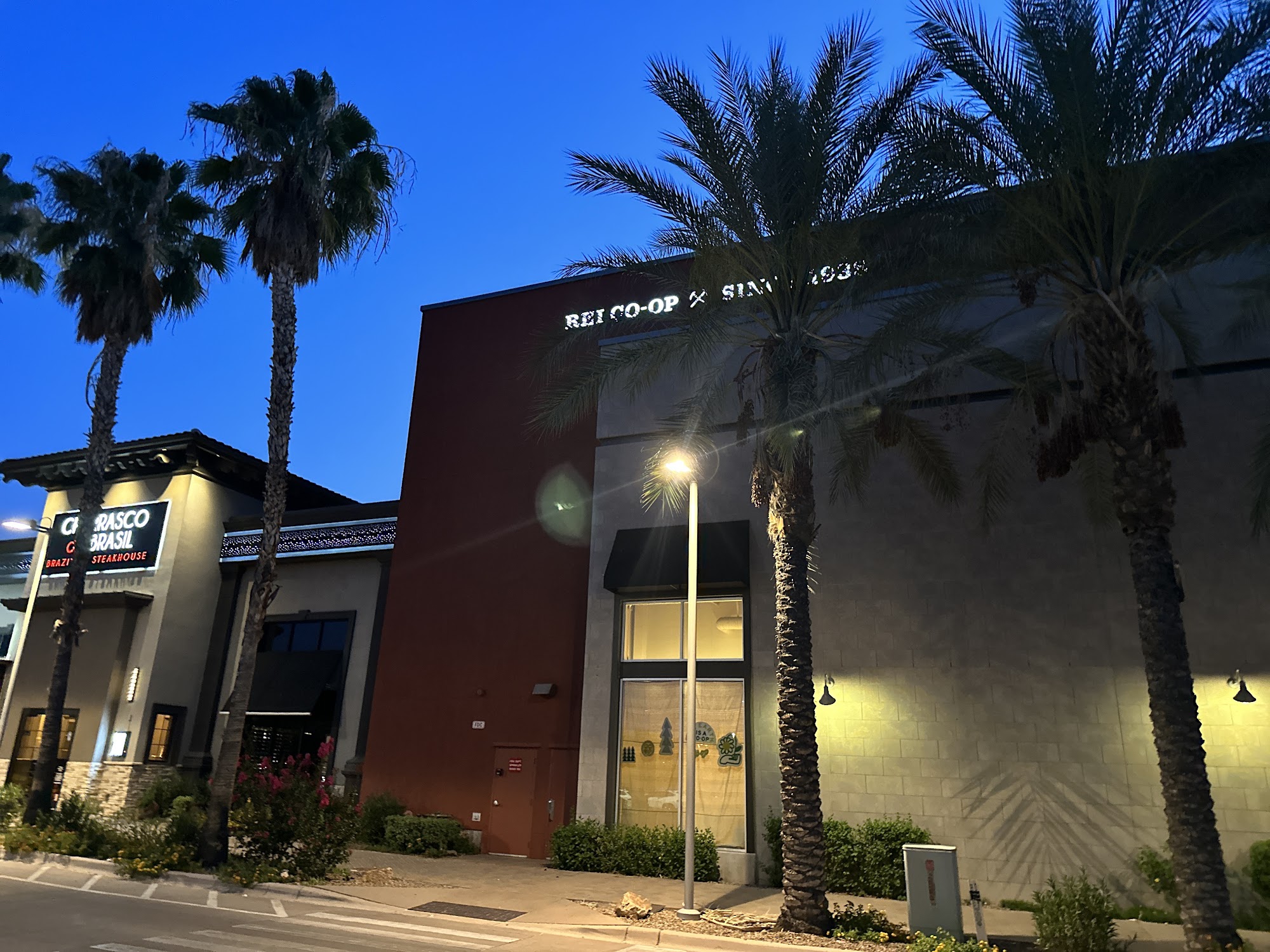 REI - 160 W Wetmore Rd, Tucson AZ - Hours, Directions, Reviews - Loc8NearMe