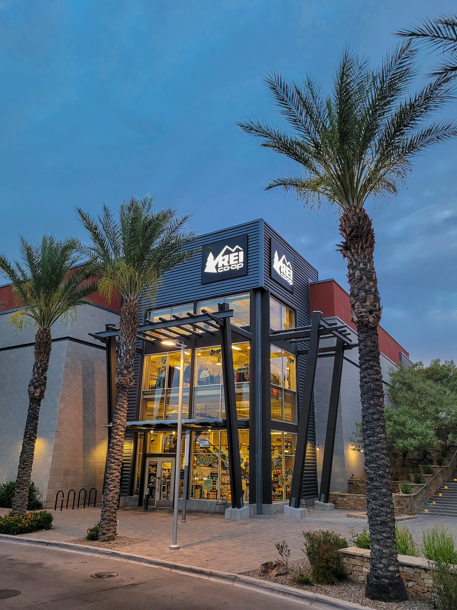 REI - 160 W Wetmore Rd, Tucson AZ - Hours, Directions, Reviews - Loc8NearMe