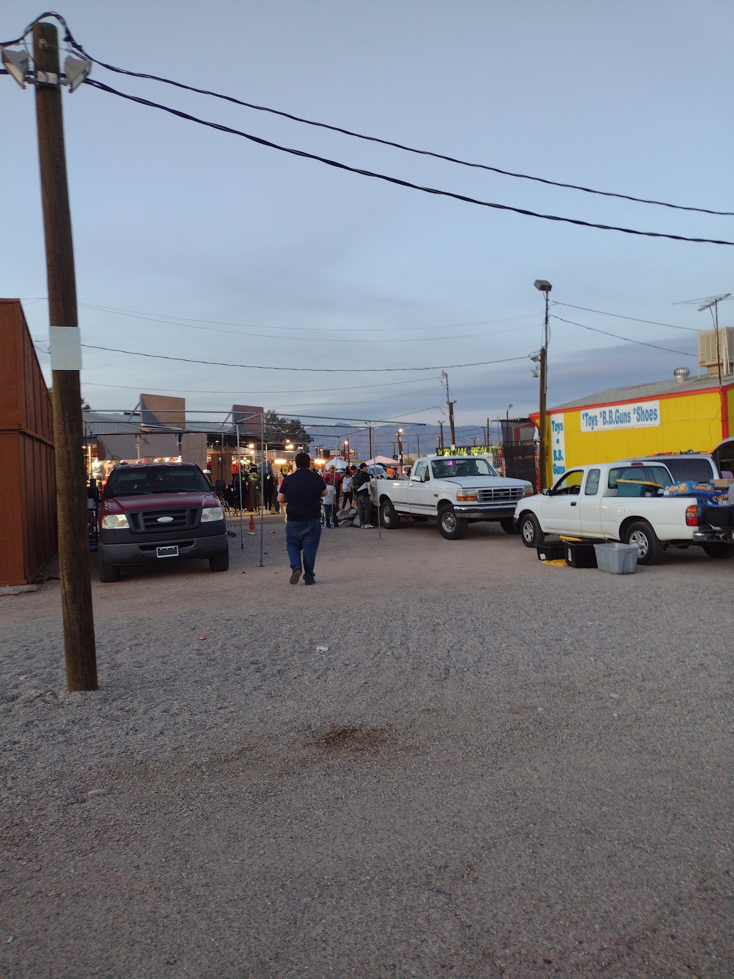 TANQUE VERDE SWAP MEET - Tucson AZ - Hours, Directions, Reviews ...