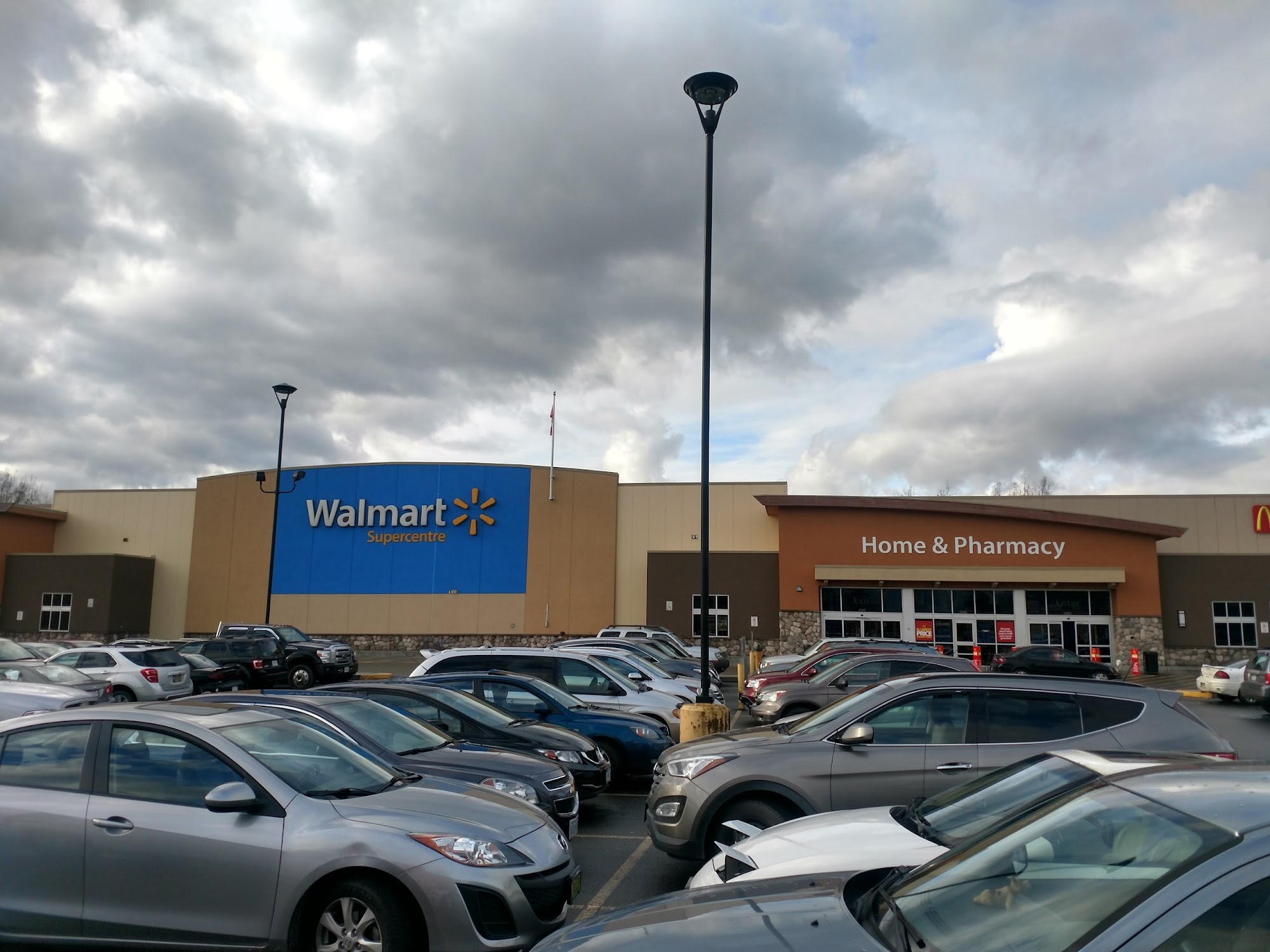 WALMART SUPERCENTRE - 8249 Eagle Landing Pkwy, Chilliwack BC - Hours ...
