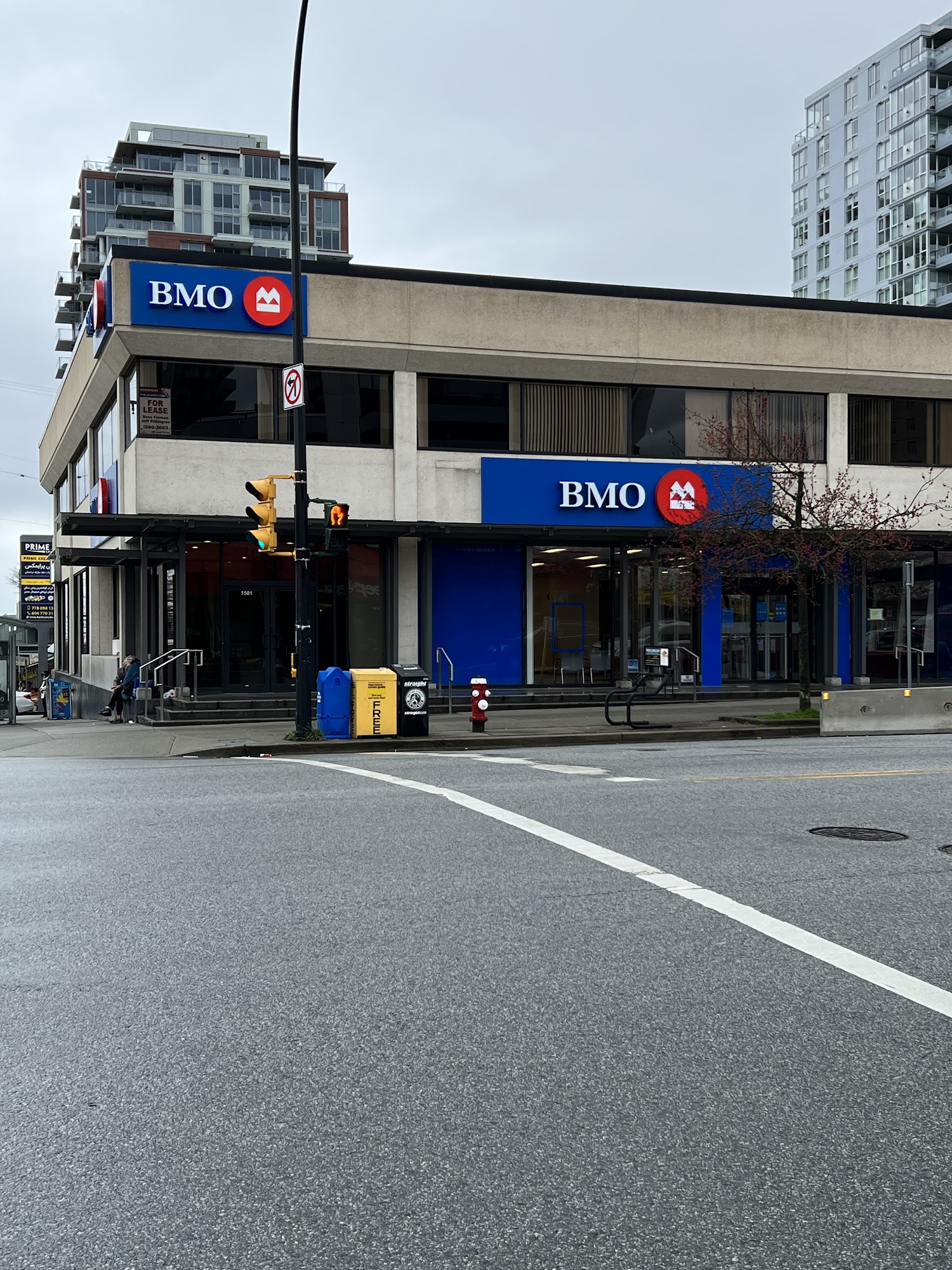 BMO BANK OF MONTREAL - North Vancouver BC - Hours, Directions, Reviews ...