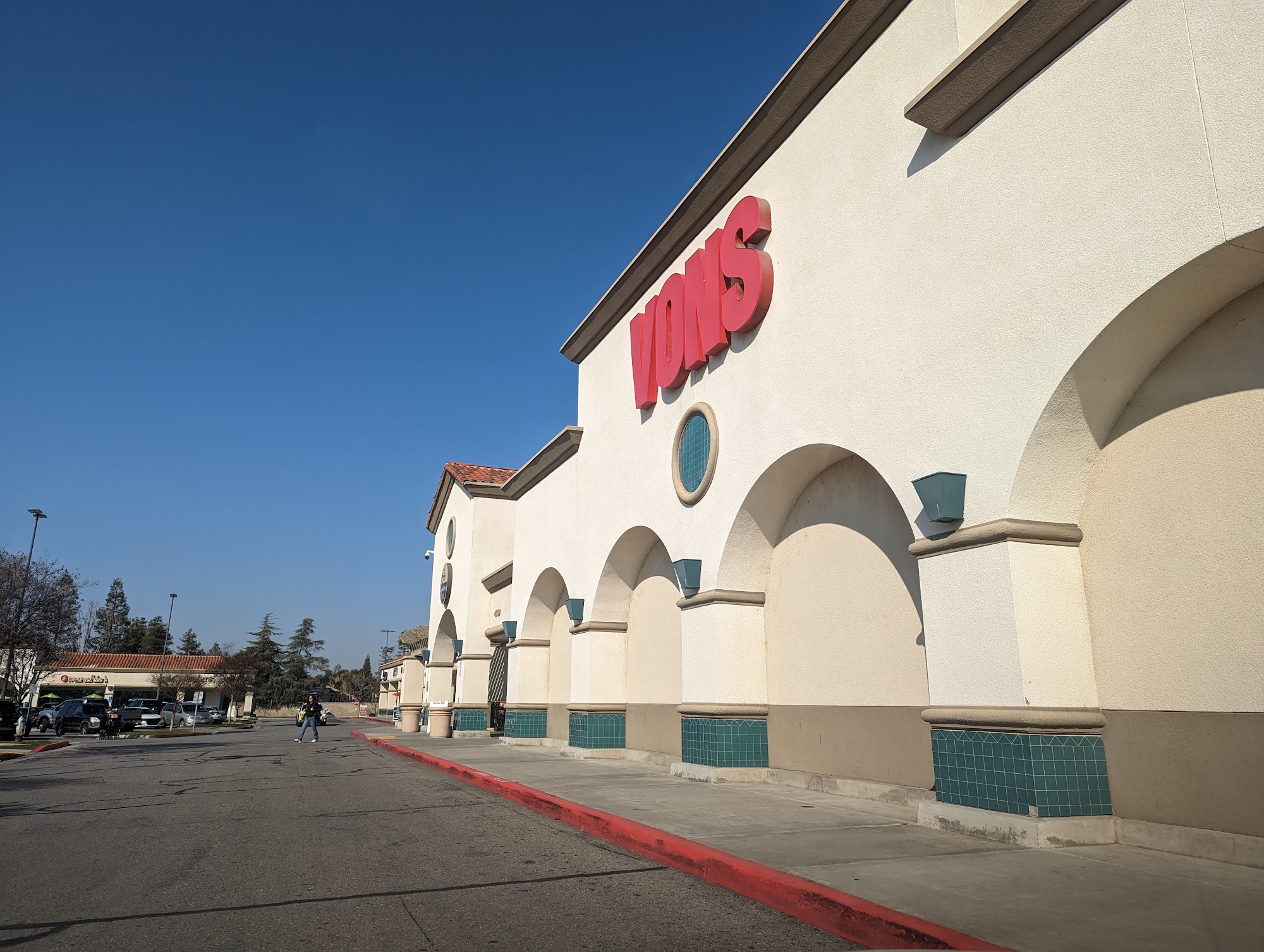 VONS - 4500 Coffee Rd, Bakersfield CA - Hours, Directions, Reviews ...