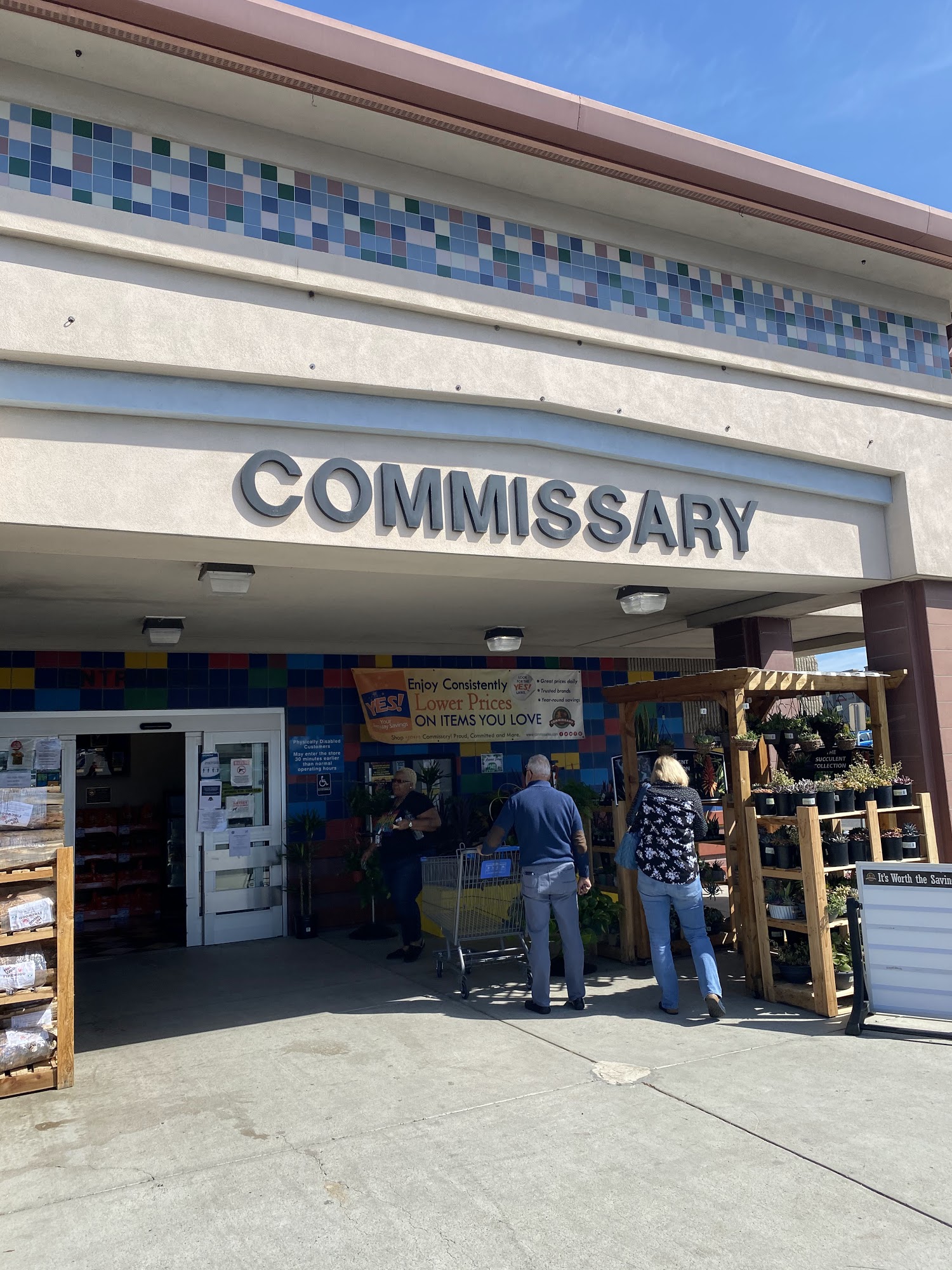 CAMP PENDLETON MCB COMMISSARY - Bldg 20850, Vandegrift Blvd, Camp ...