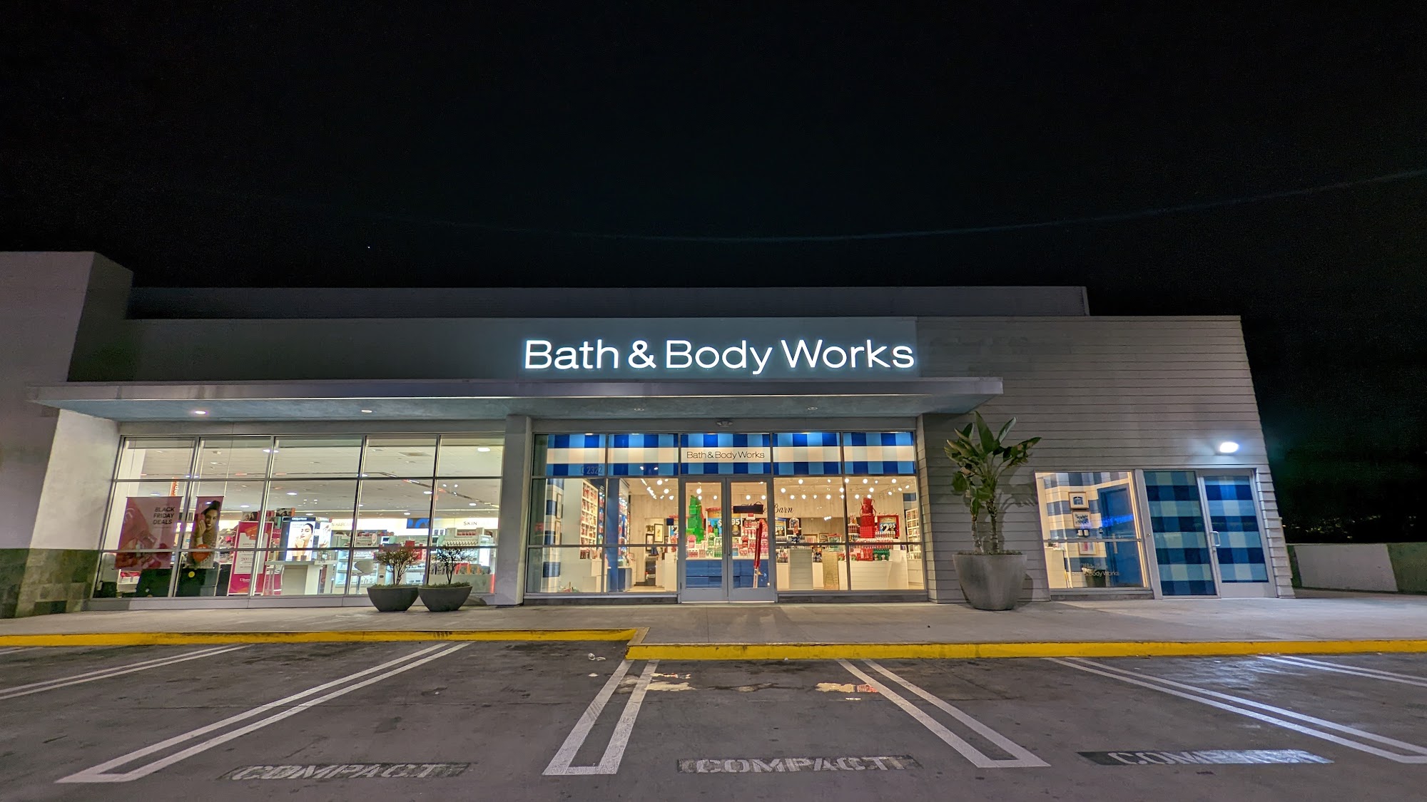 BATH & BODY WORKS - 4550 W Pico Blvd, Los Angeles CA - Hours ...