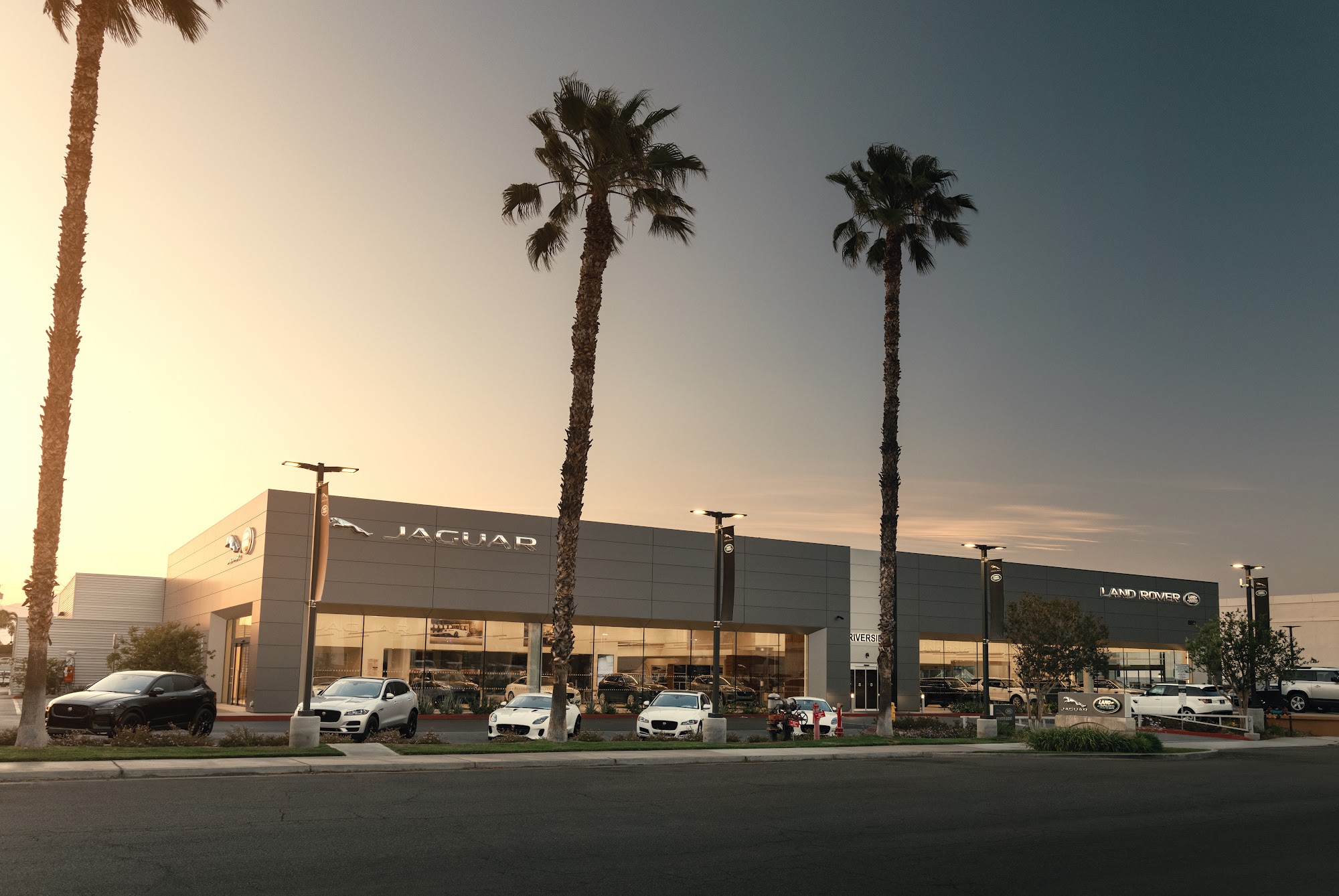 LAND ROVER RIVERSIDE - Riverside CA - Hours, Directions, Reviews ...