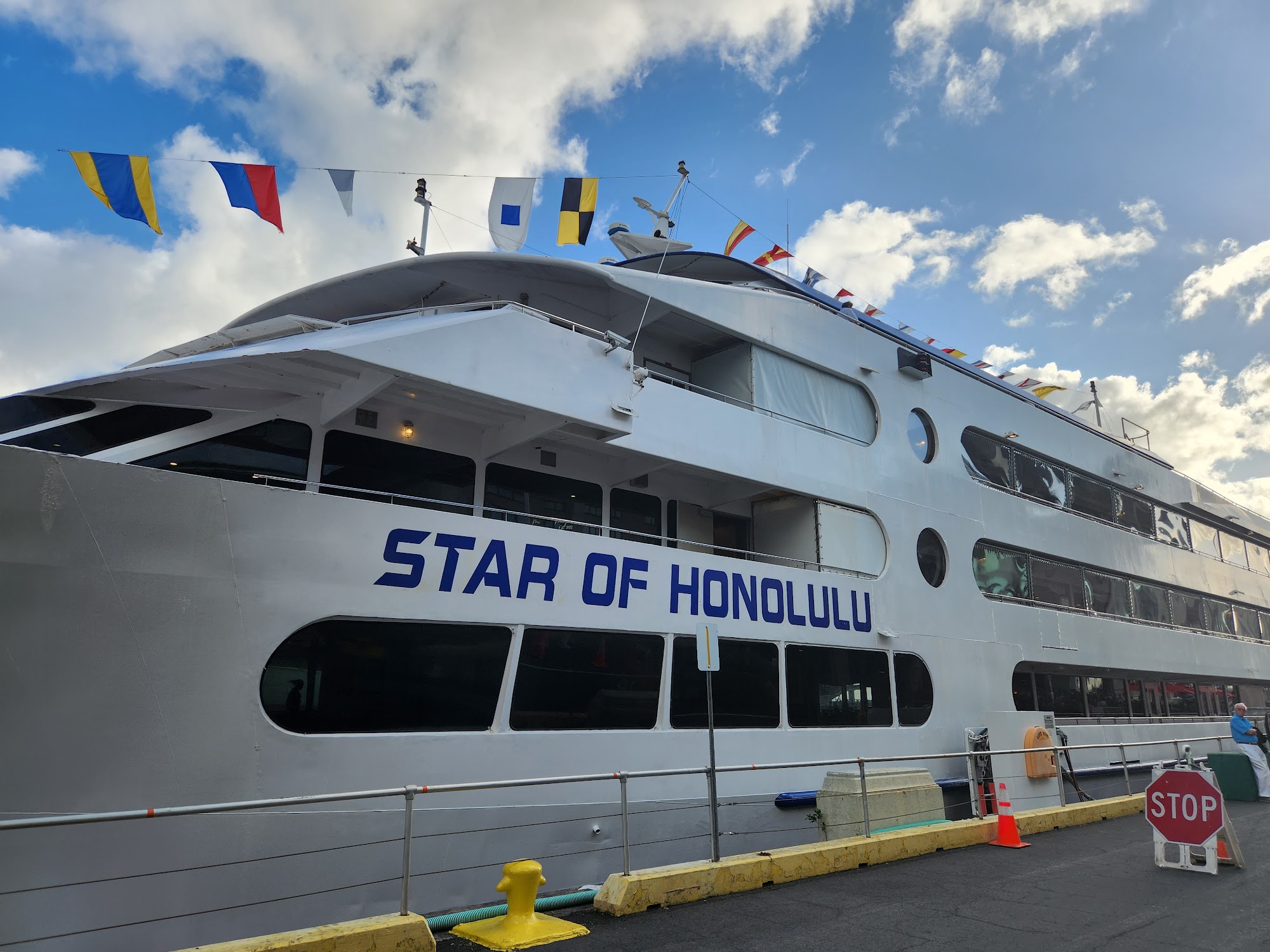 PACIFIC GUARDIAN CENTER MAUKA TOWER - Honolulu HI - Hours, Directions ...