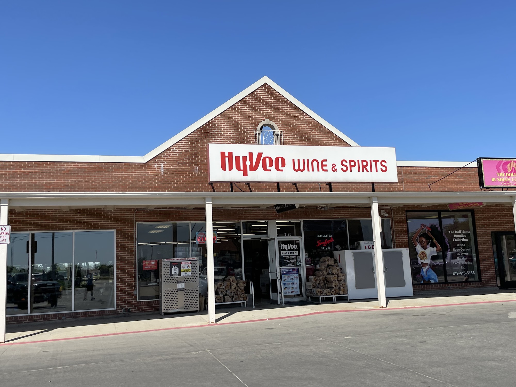 HY-VEE WINE & SPIRITS - 2126 Kimball Ave, Waterloo IA - Hours ...