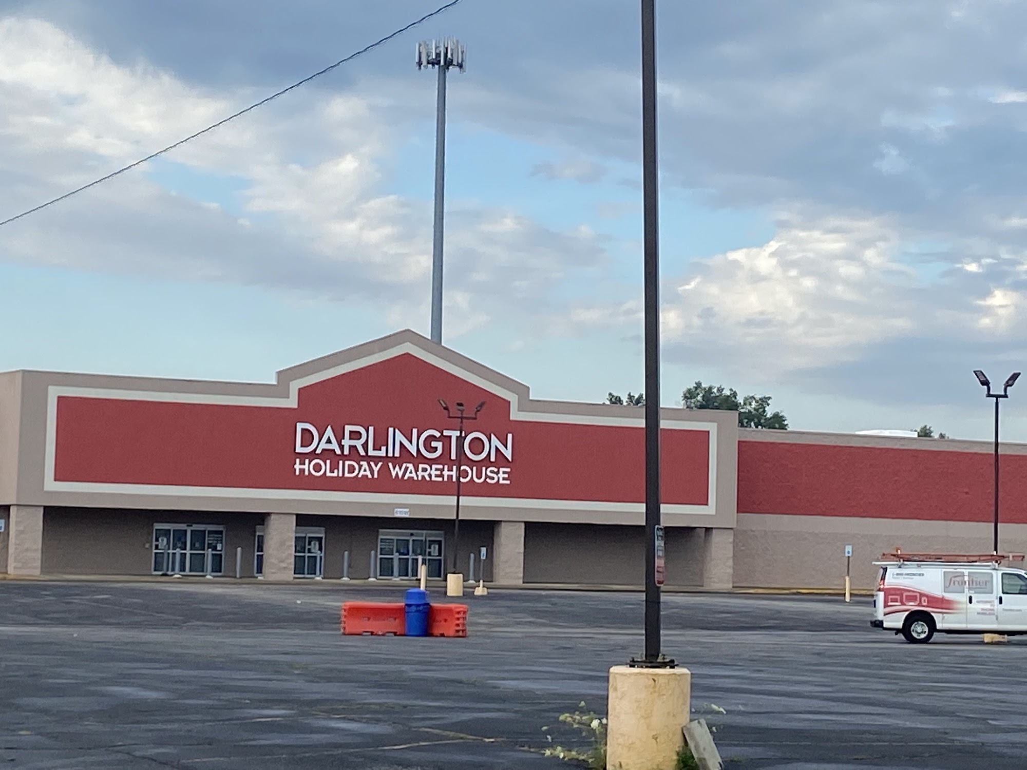 DARLINGTON HOLIDAY WAREHOUSE - Fort Wayne IN - Hours, Directions ...