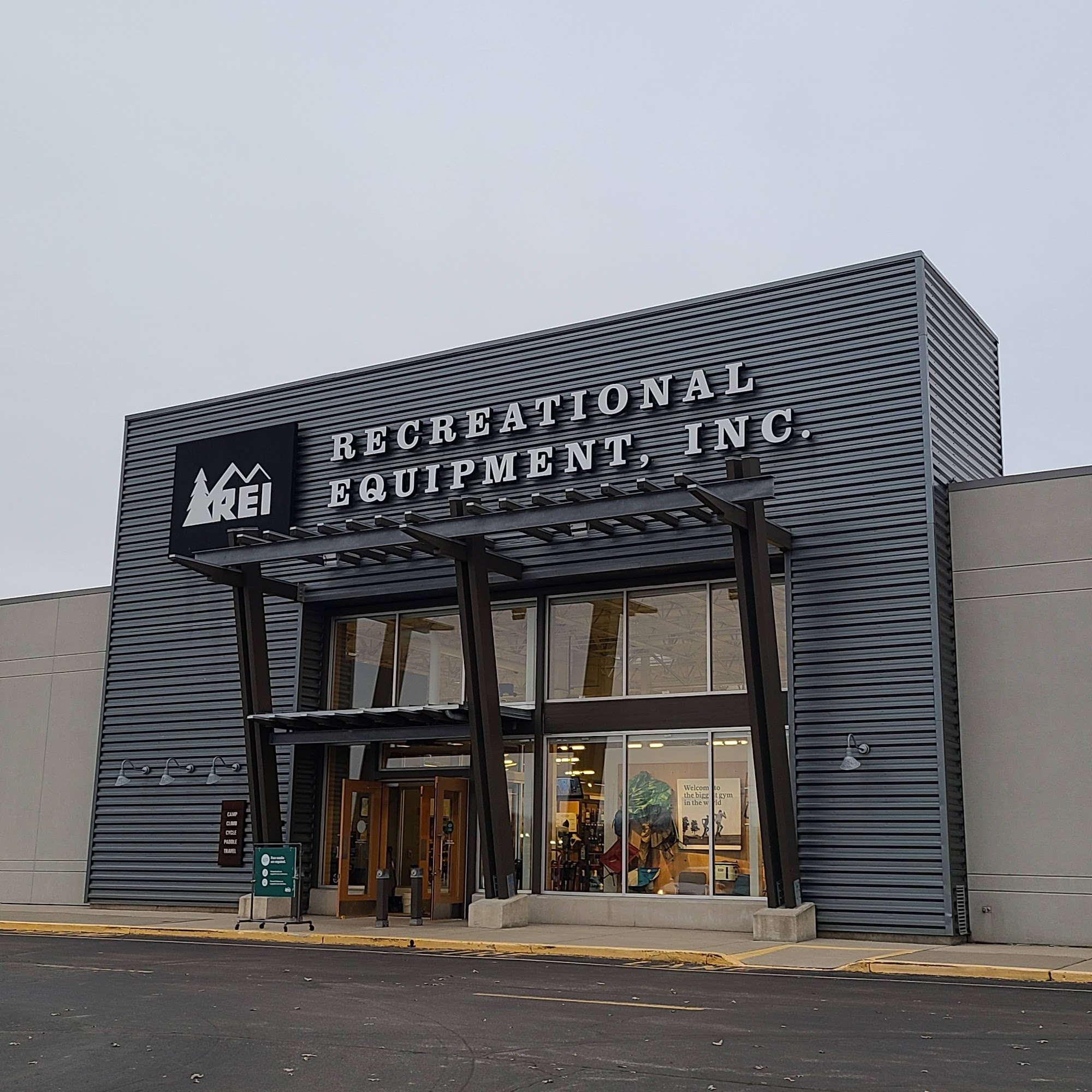 REI - 8490 Castleton Corner Dr, Indianapolis IN - Hours, Directions ...
