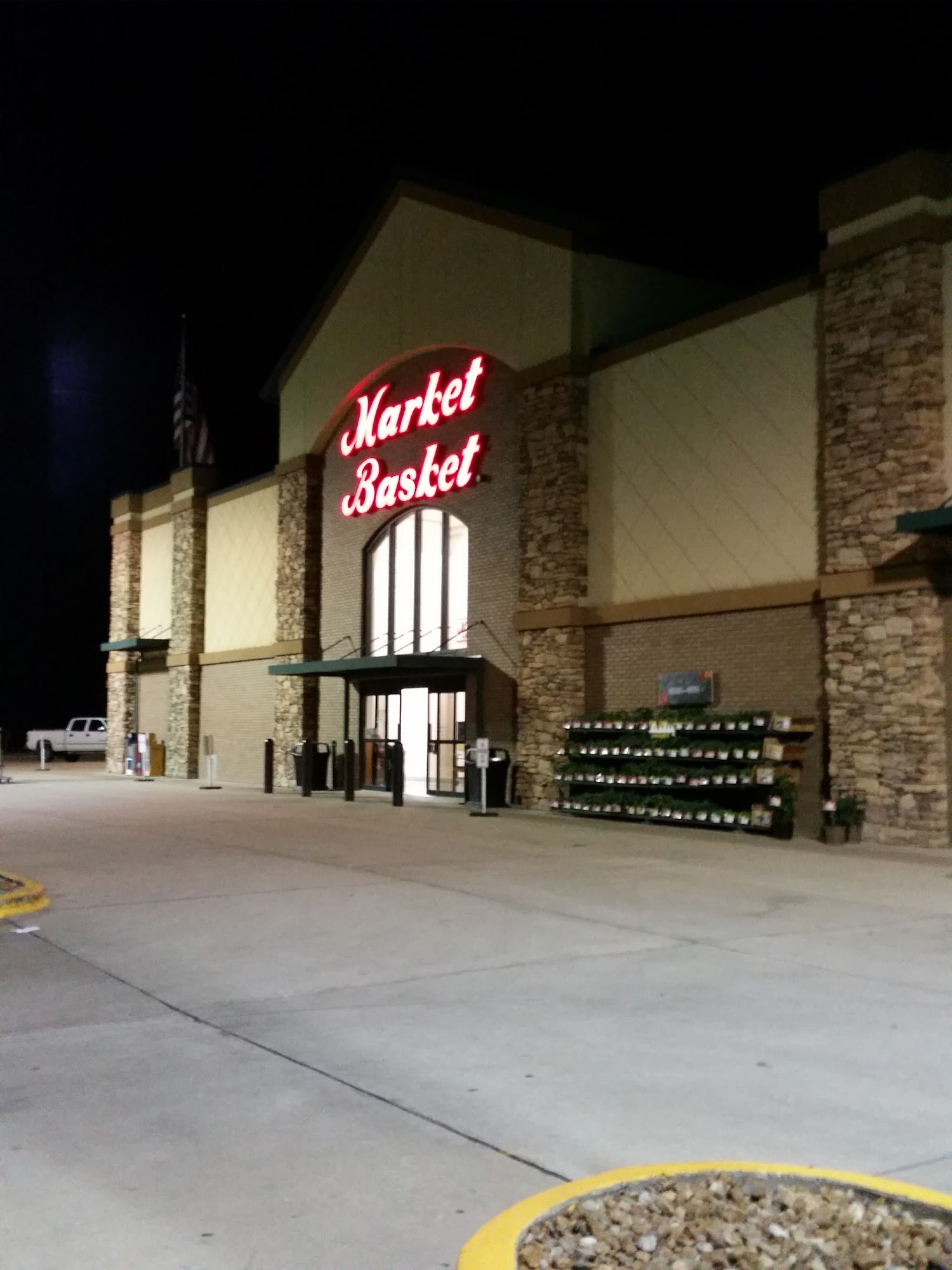 MARKET BASKET - 1404 N 6th St, Leesville LA - Hours, Directions, Reviews - Loc8NearMe