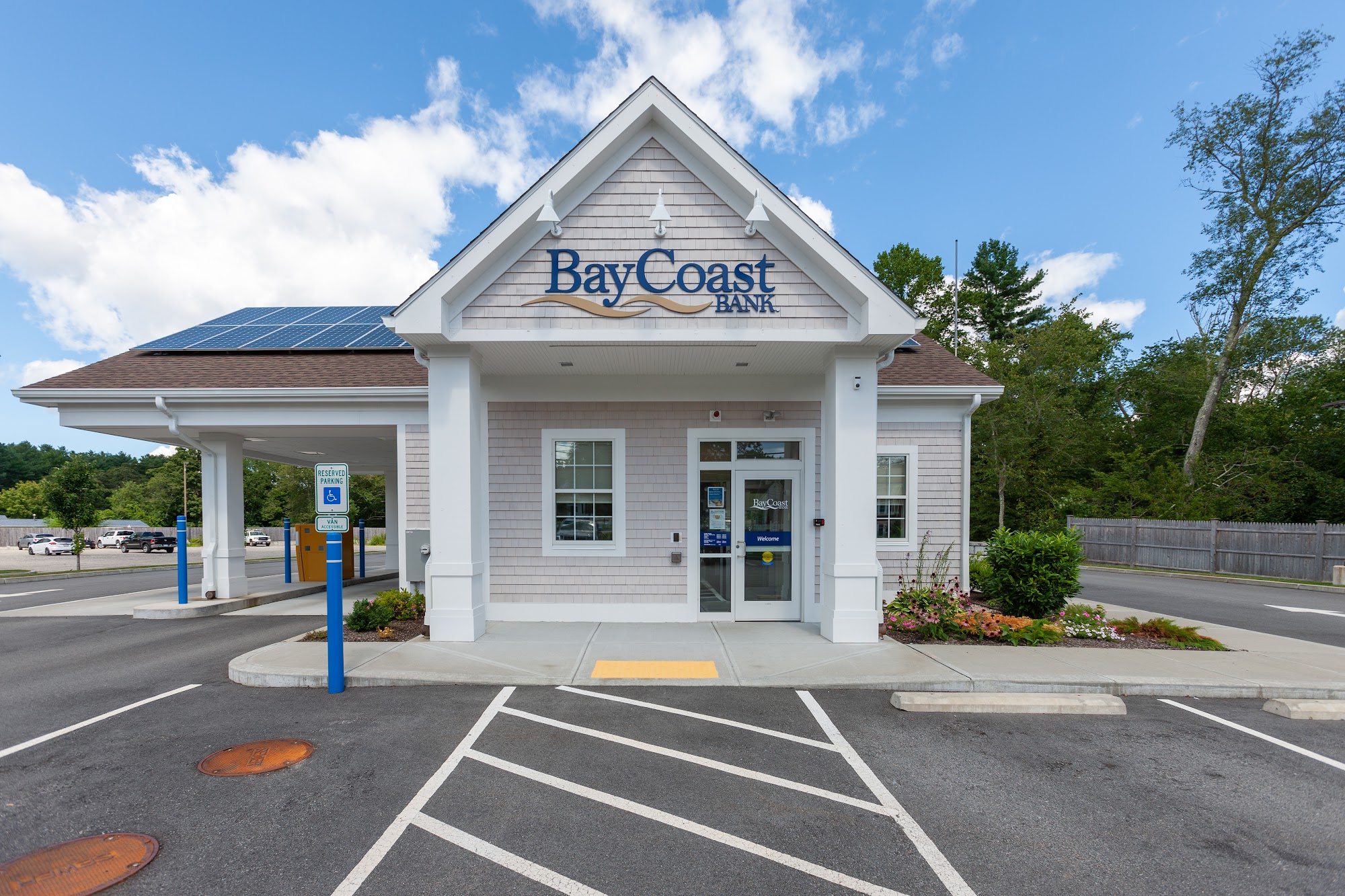 BAYCOAST BANK - Berkley MA - Hours, Directions, Reviews - Loc8NearMe