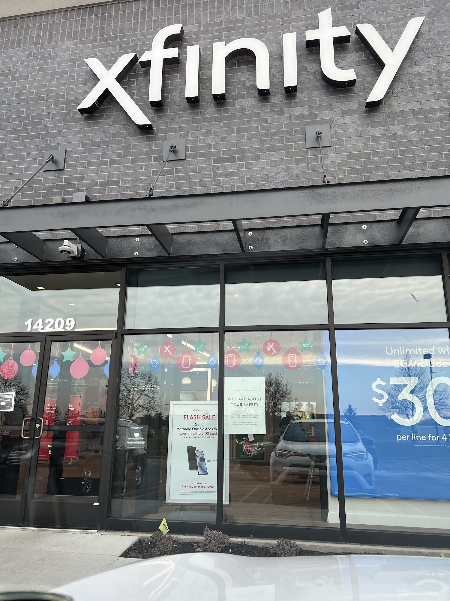 XFINITY STORE BY COMCAST - 14209 Hall Rd, Shelby MI - Hours, Directions ...
