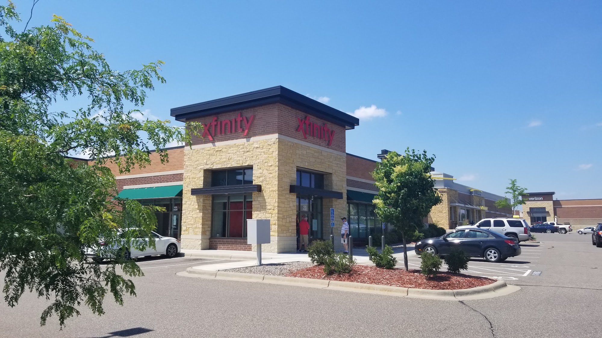 XFINITY STORE BY COMCAST - 429 Commerce Dr, Woodbury MN - Hours ...