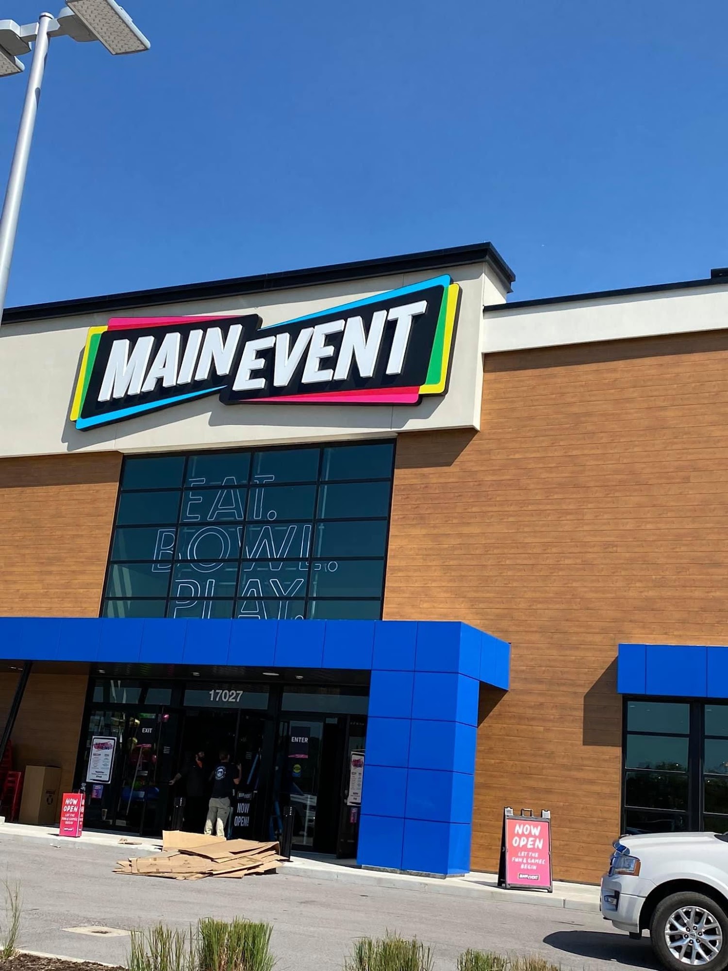 MAIN EVENT CHESTERFIELD - Chesterfield MO - Hours, Directions, Reviews ...
