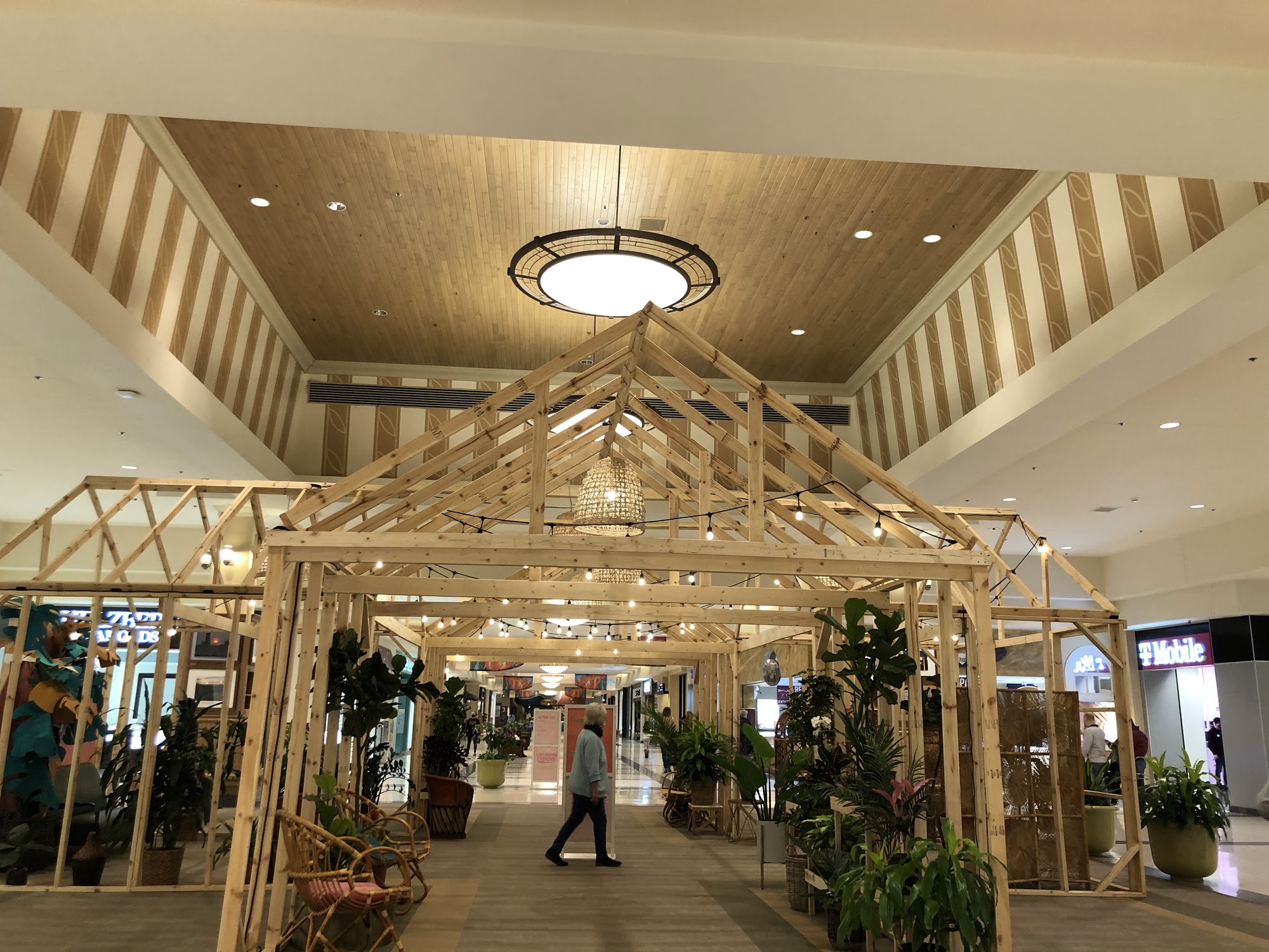 WEST ACRES MALL - Fargo ND - Hours, Directions, Reviews - Loc8NearMe