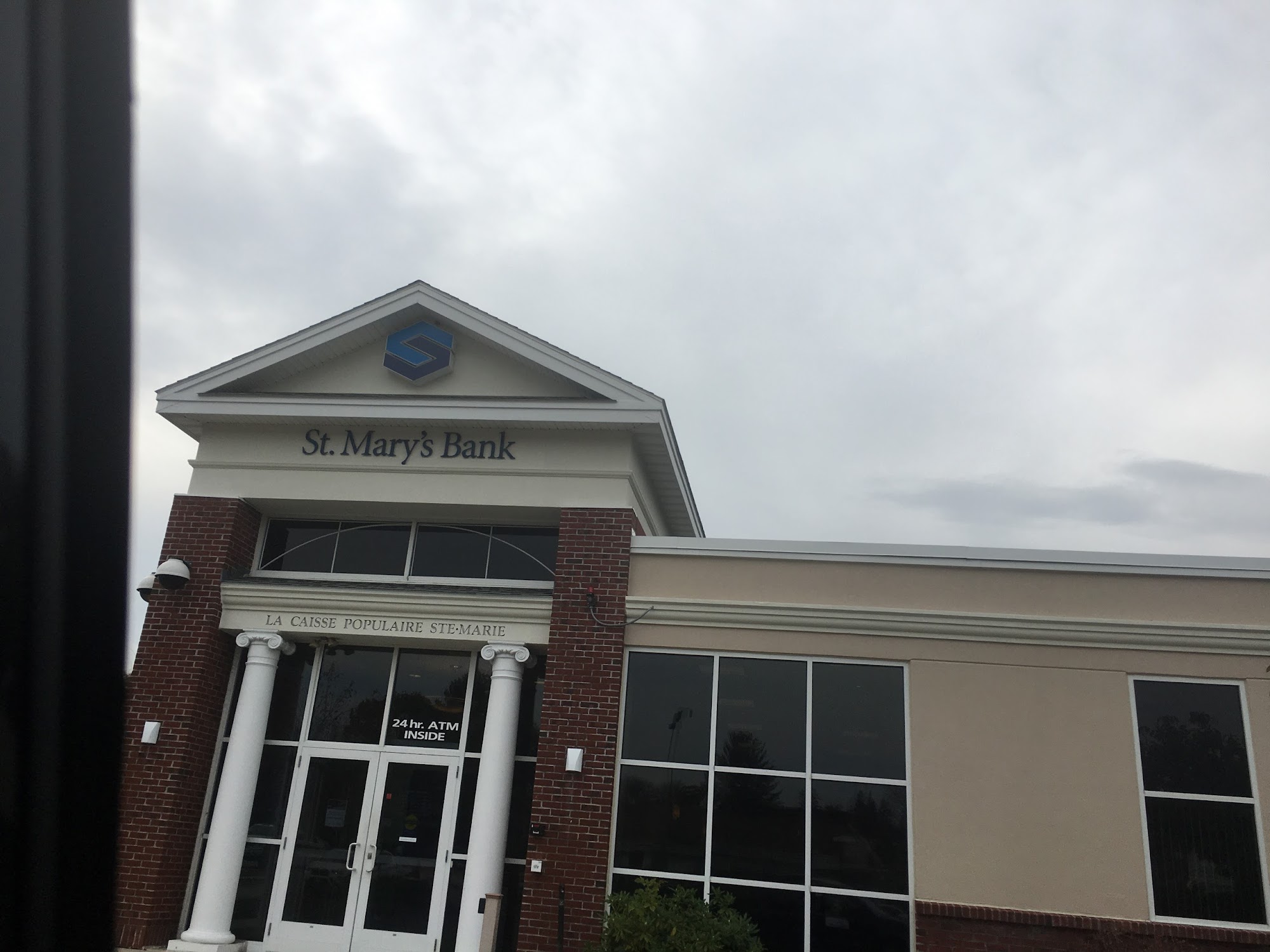ST MARY'S BANK - Manchester NH - Hours, Directions, Reviews - Loc8NearMe
