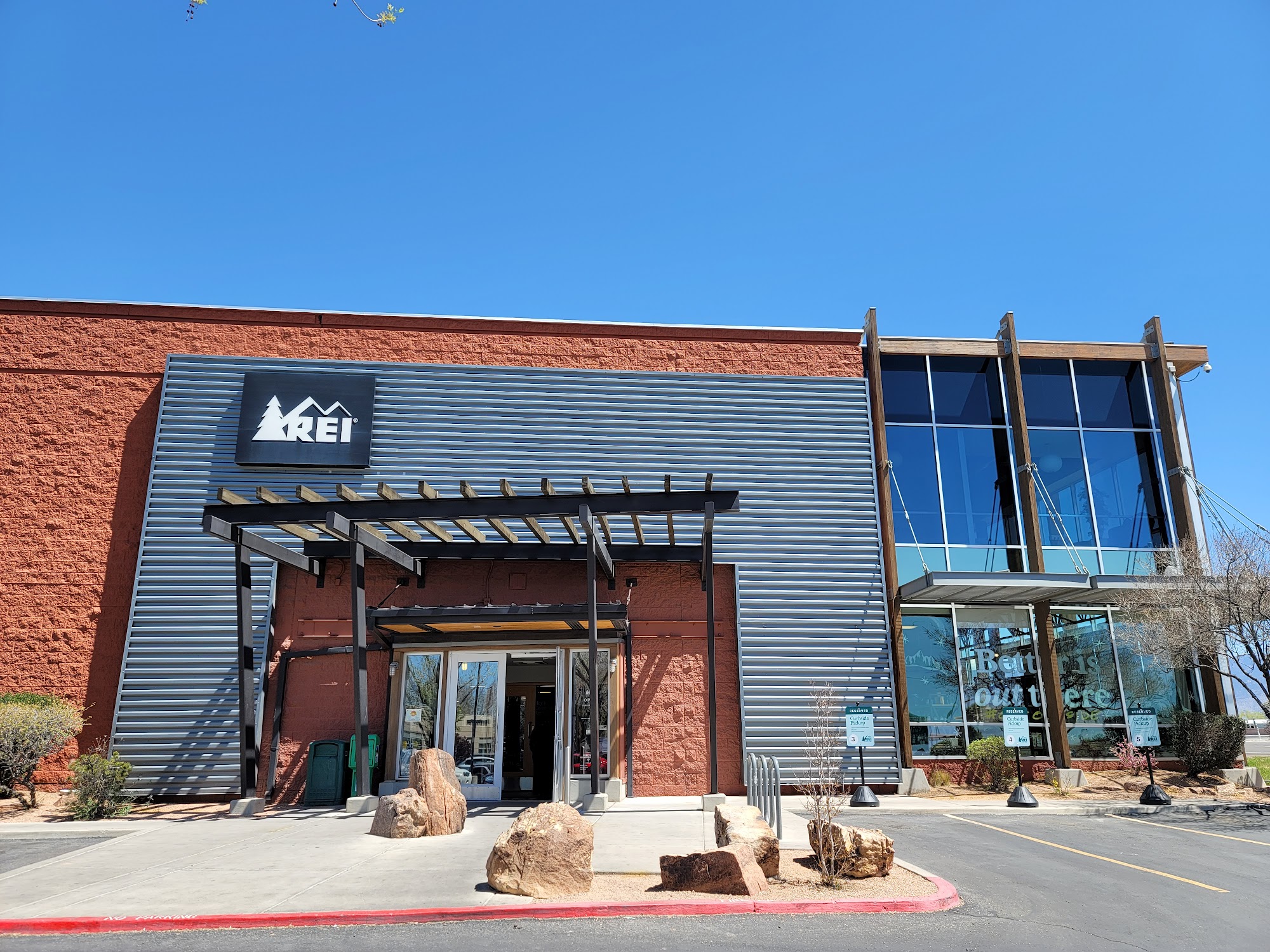 REI - 1550 Mercantile Ave NE, Albuquerque NM - Hours, Directions ...
