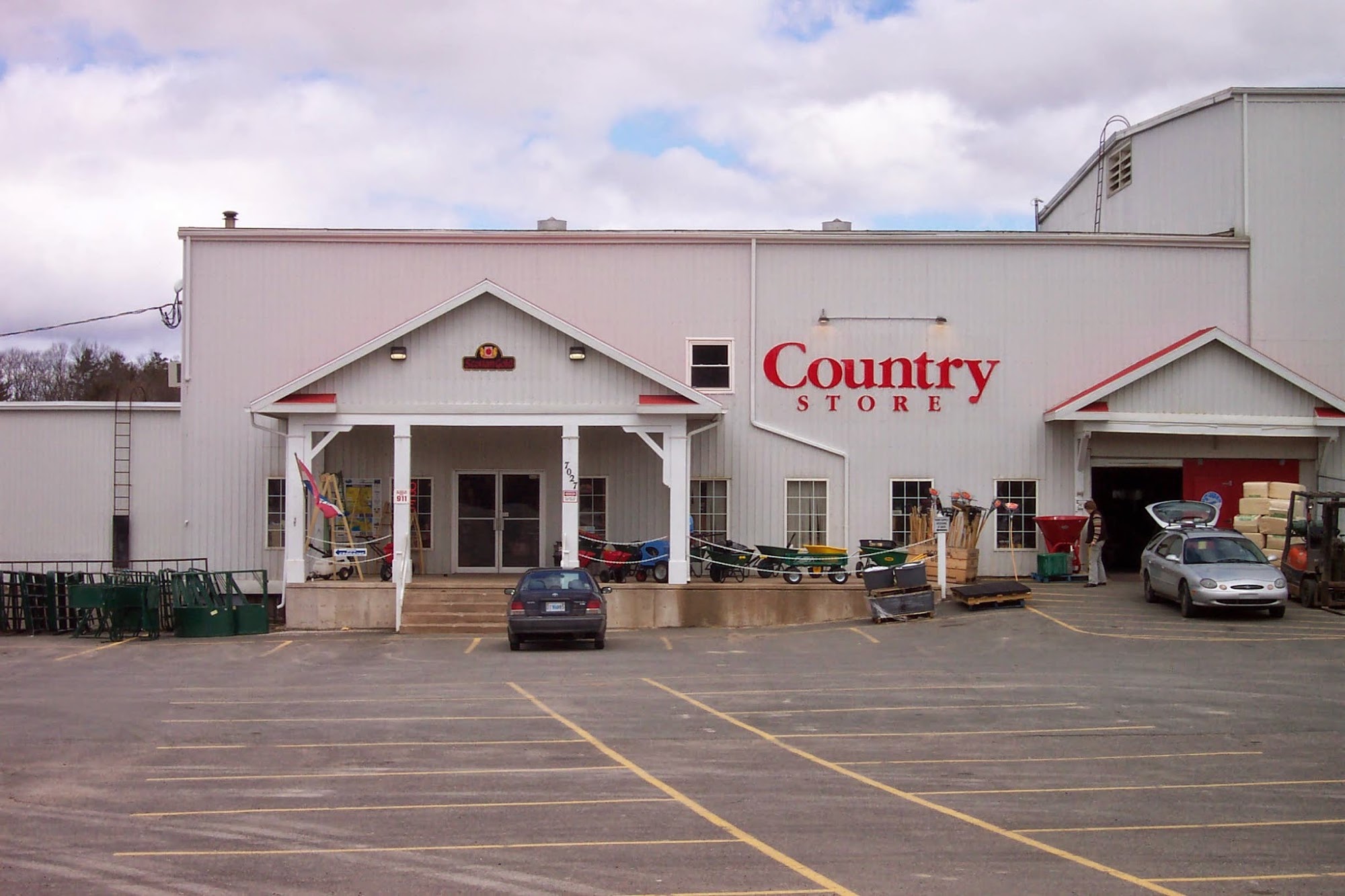 SCOTIAN GOLD COUNTRY STORE - Coldbrook NS - Hours, Directions, Reviews ...