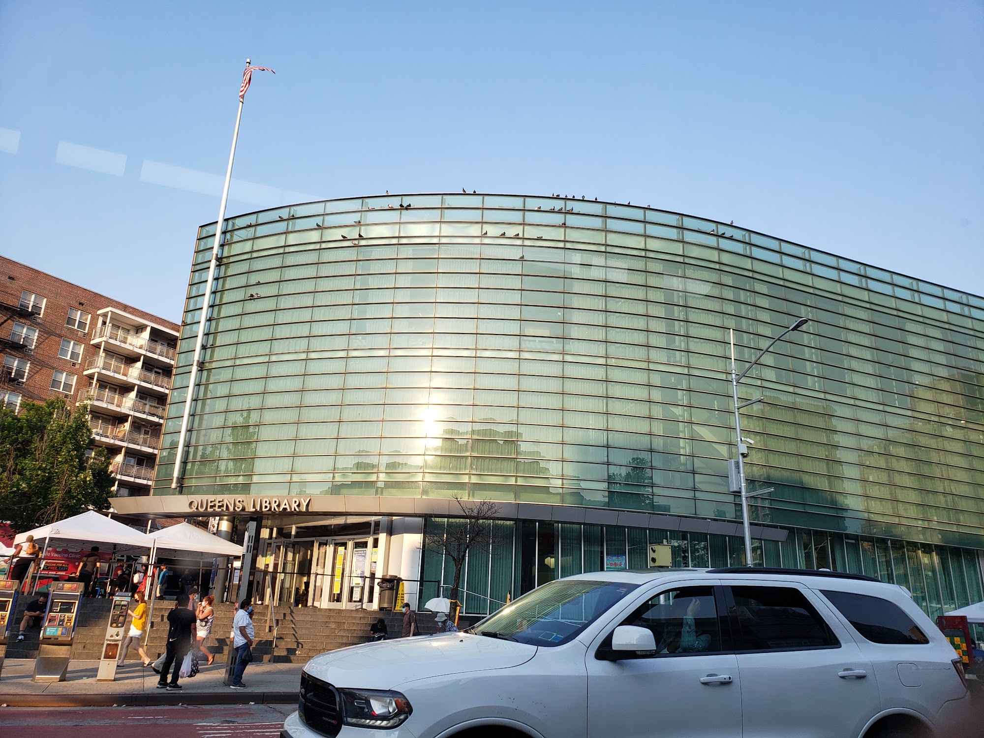 QUEENS PUBLIC LIBRARY AT FLUSHING - Flushing NY - Hours, Directions ...