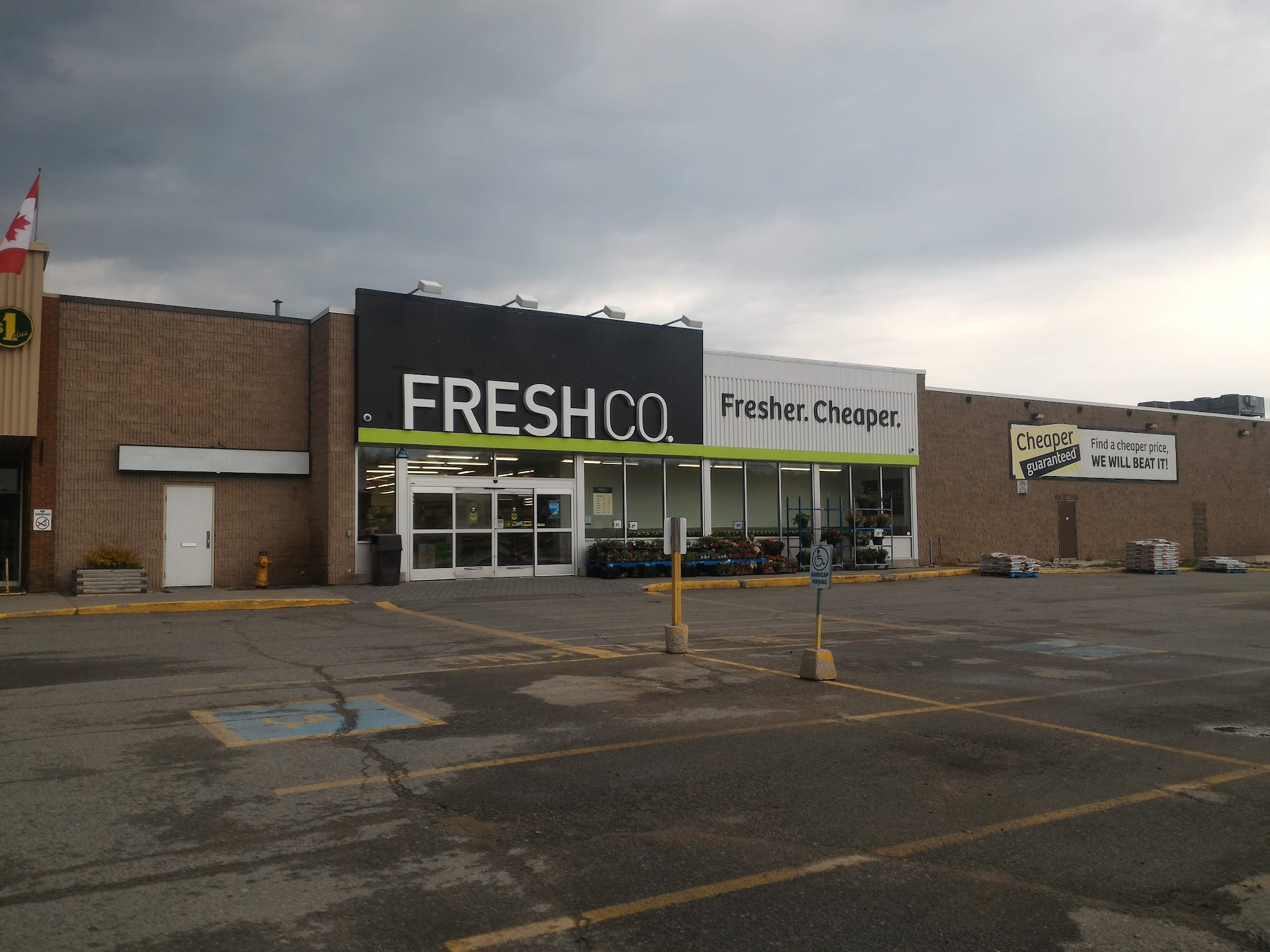 FRESHCO CENTRE & MCCULLOCH - Espanola ON - Hours, Directions, Reviews ...