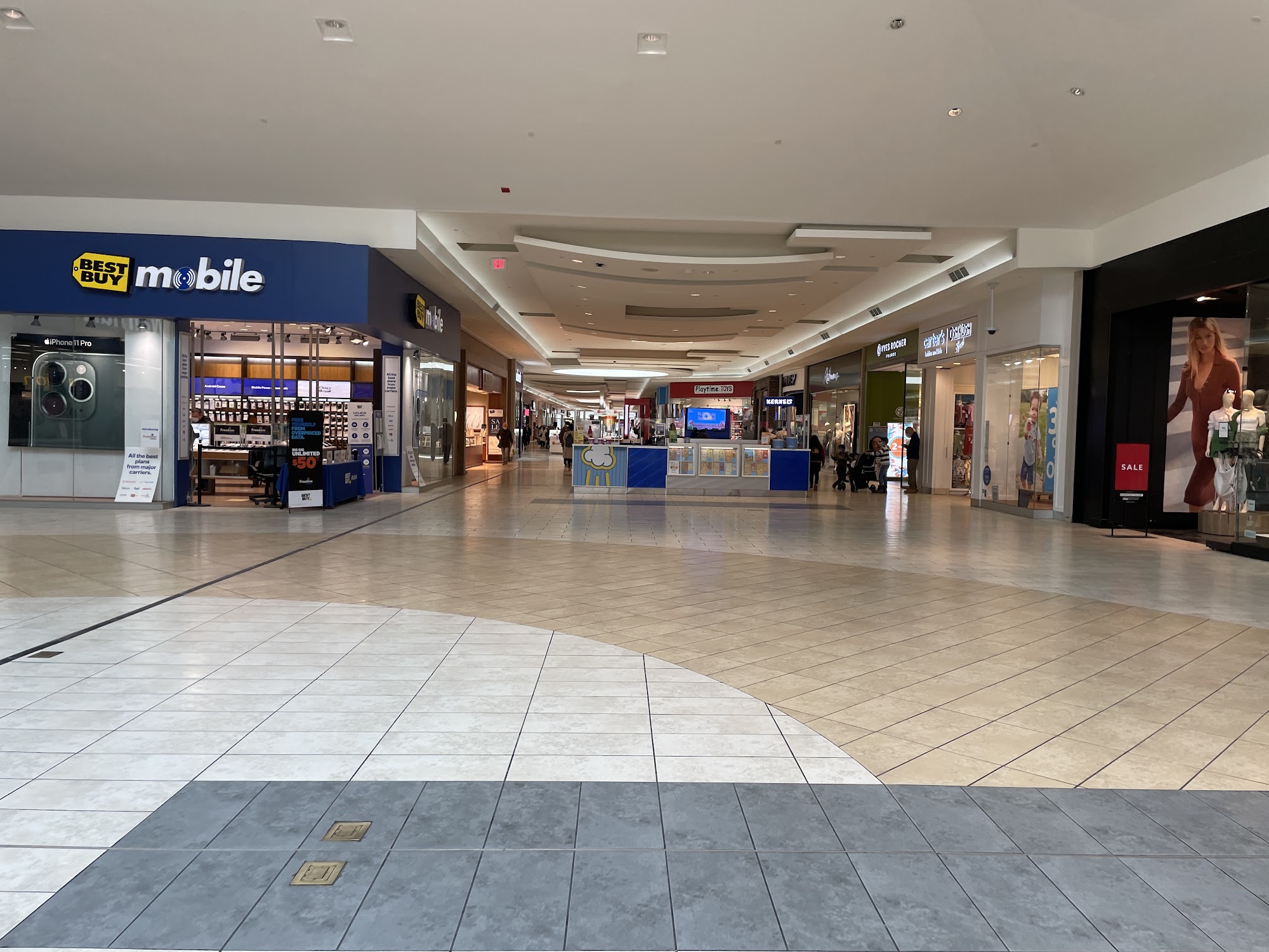 DUFFERIN MALL - Toronto ON - Hours, Directions, Reviews - Loc8NearMe