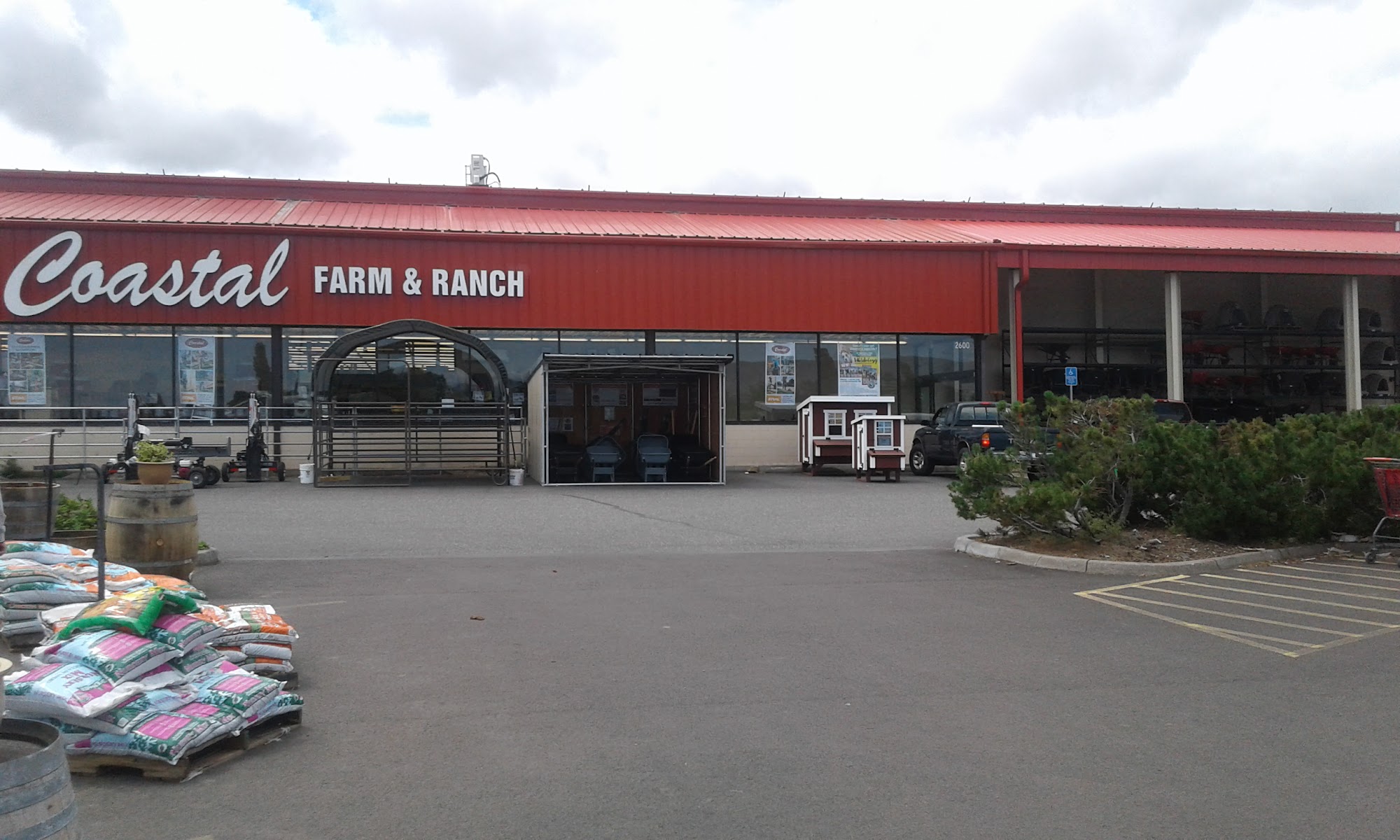 COASTAL FARM & RANCH - The Dalles OR - Hours, Directions, Reviews ...