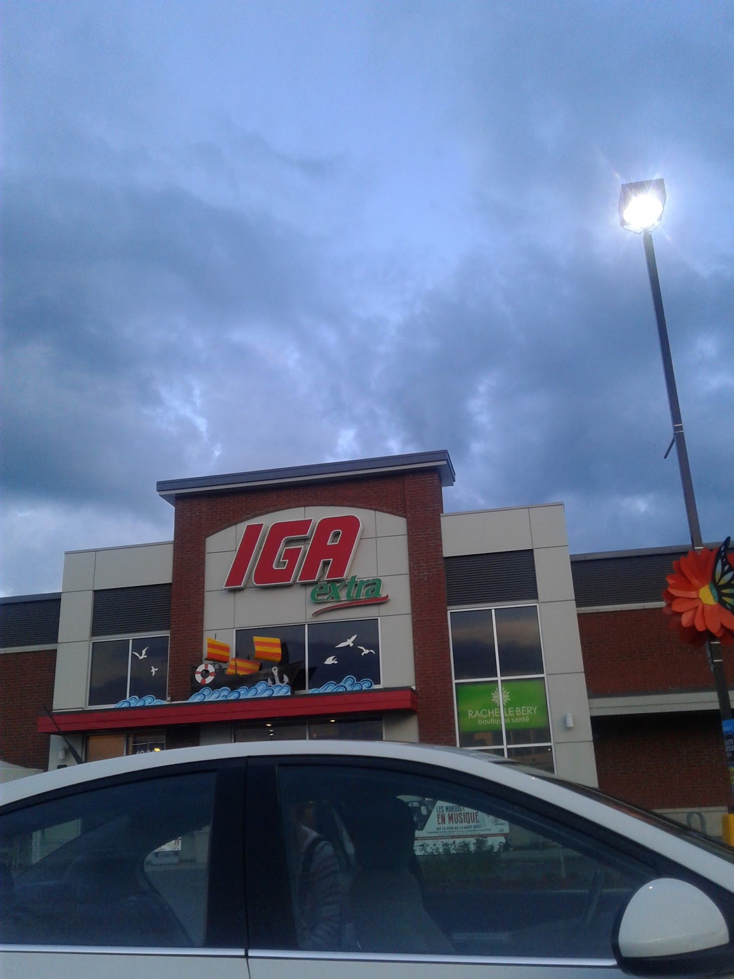 IGA EXTRA FAMILLE VINCENT - Salaberry-de-Valleyfield QC - Hours ...