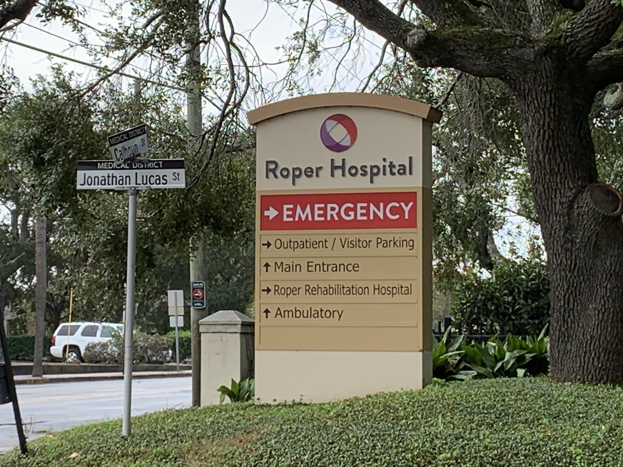 ROPER HOSPITAL - Charleston SC - Hours, Directions, Reviews - Loc8NearMe
