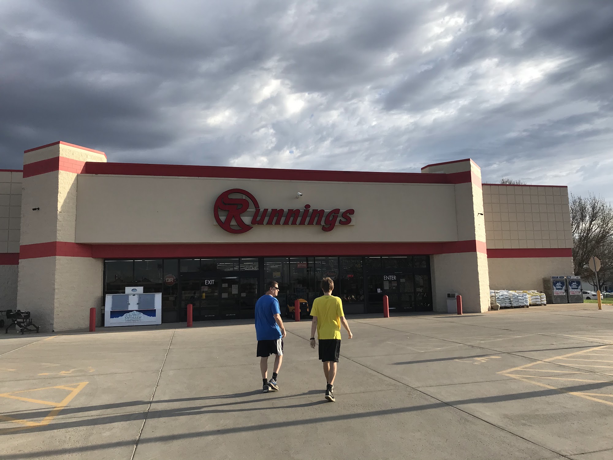 RUNNINGS - Brookings SD - Hours, Directions, Reviews - Loc8NearMe