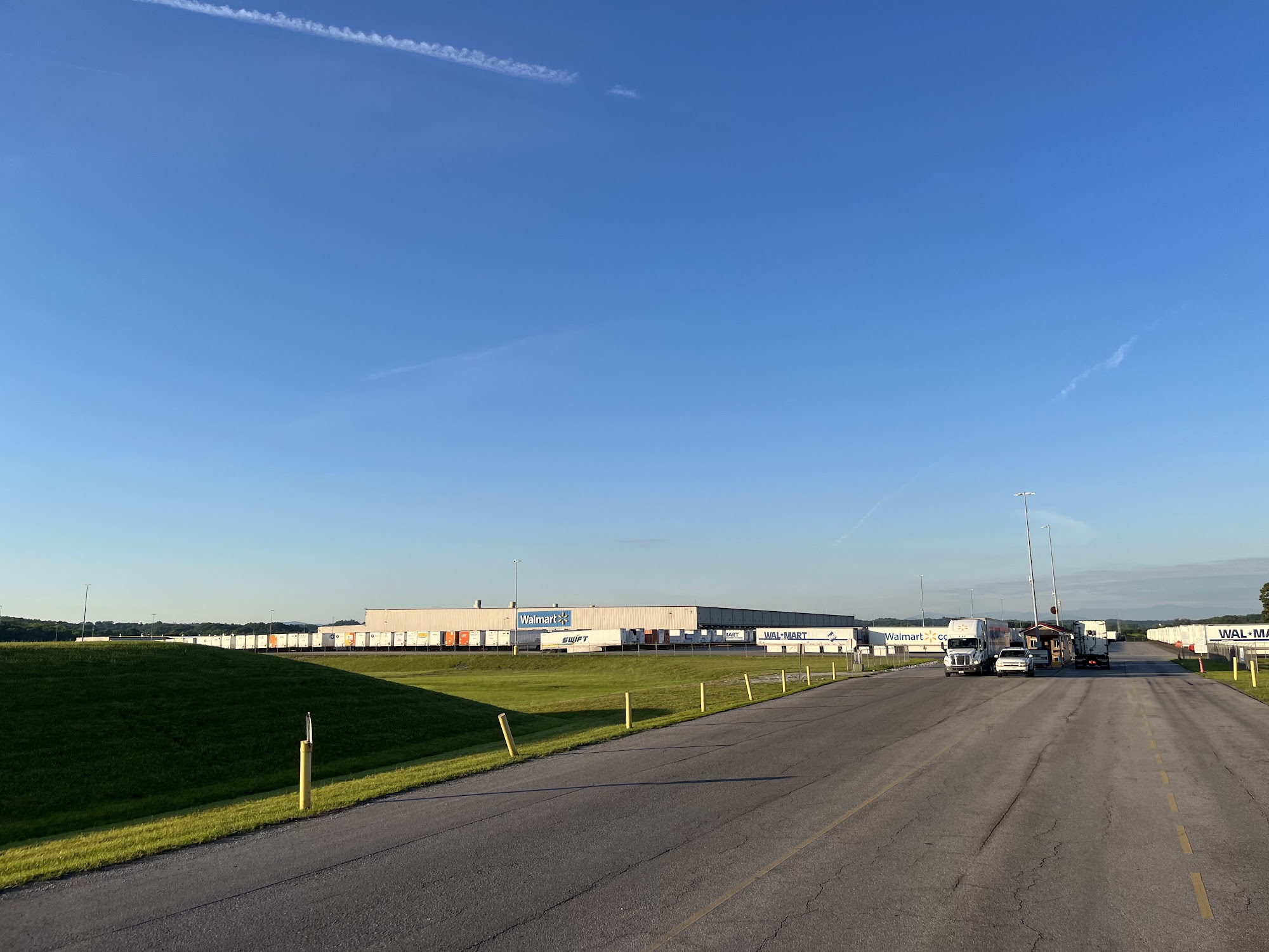 WALMART DISTRIBUTION CENTER - Midway TN - Hours, Directions, Reviews ...