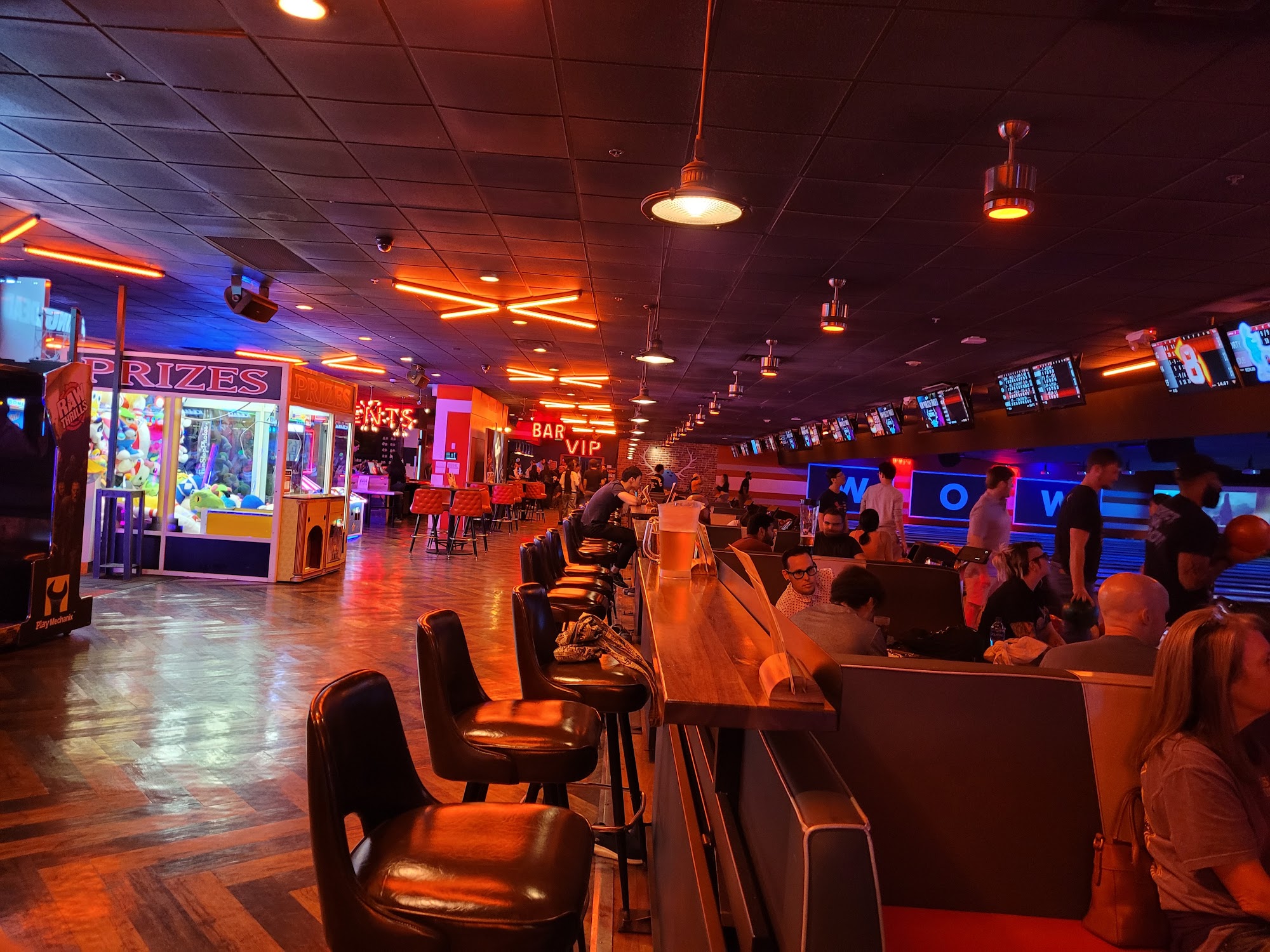 BOWLERO HOUSTON - Houston TX - Hours, Directions, Reviews - Loc8NearMe