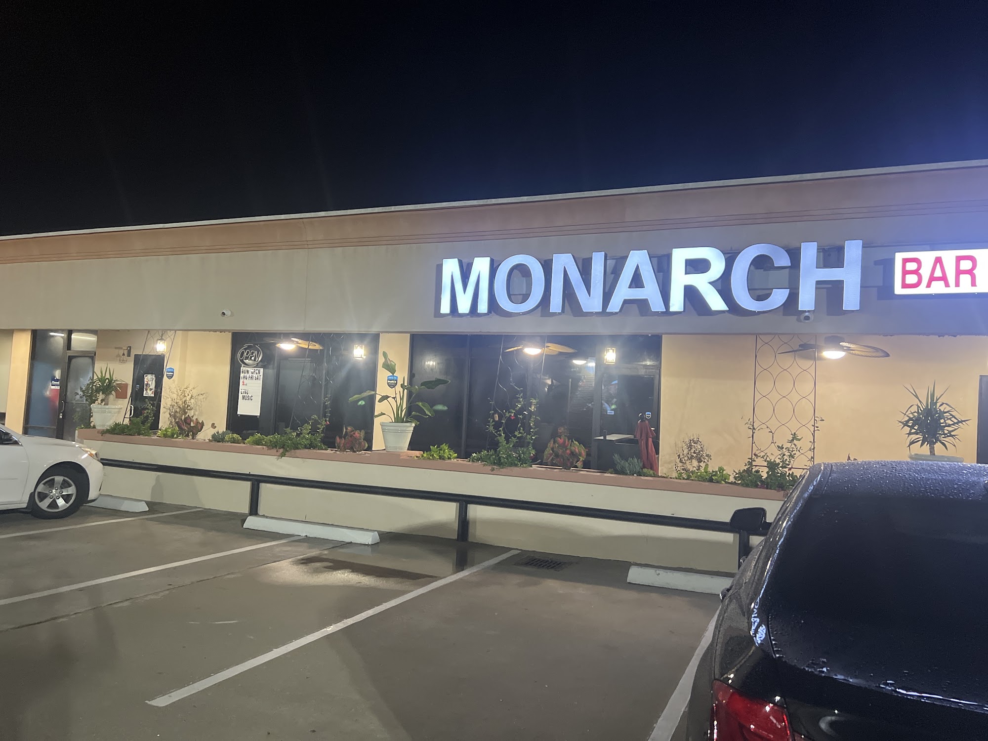 Monarch bar and Lounge, Houston - Menu, Reviews (51), Photos (30) - Restaurantji