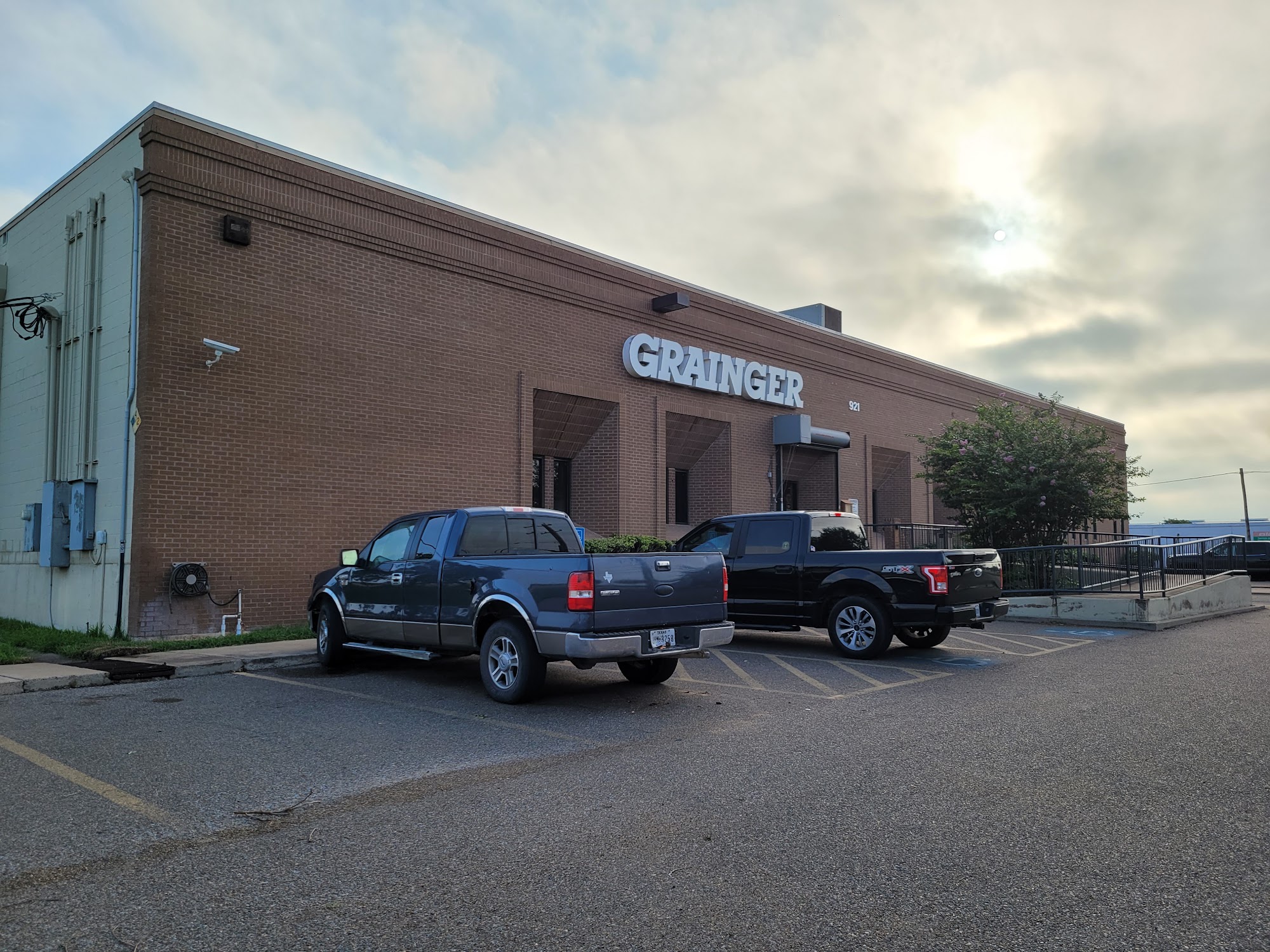 GRAINGER INDUSTRIAL SUPPLY - 921 E Pecan Blvd, McAllen TX - Hours ...