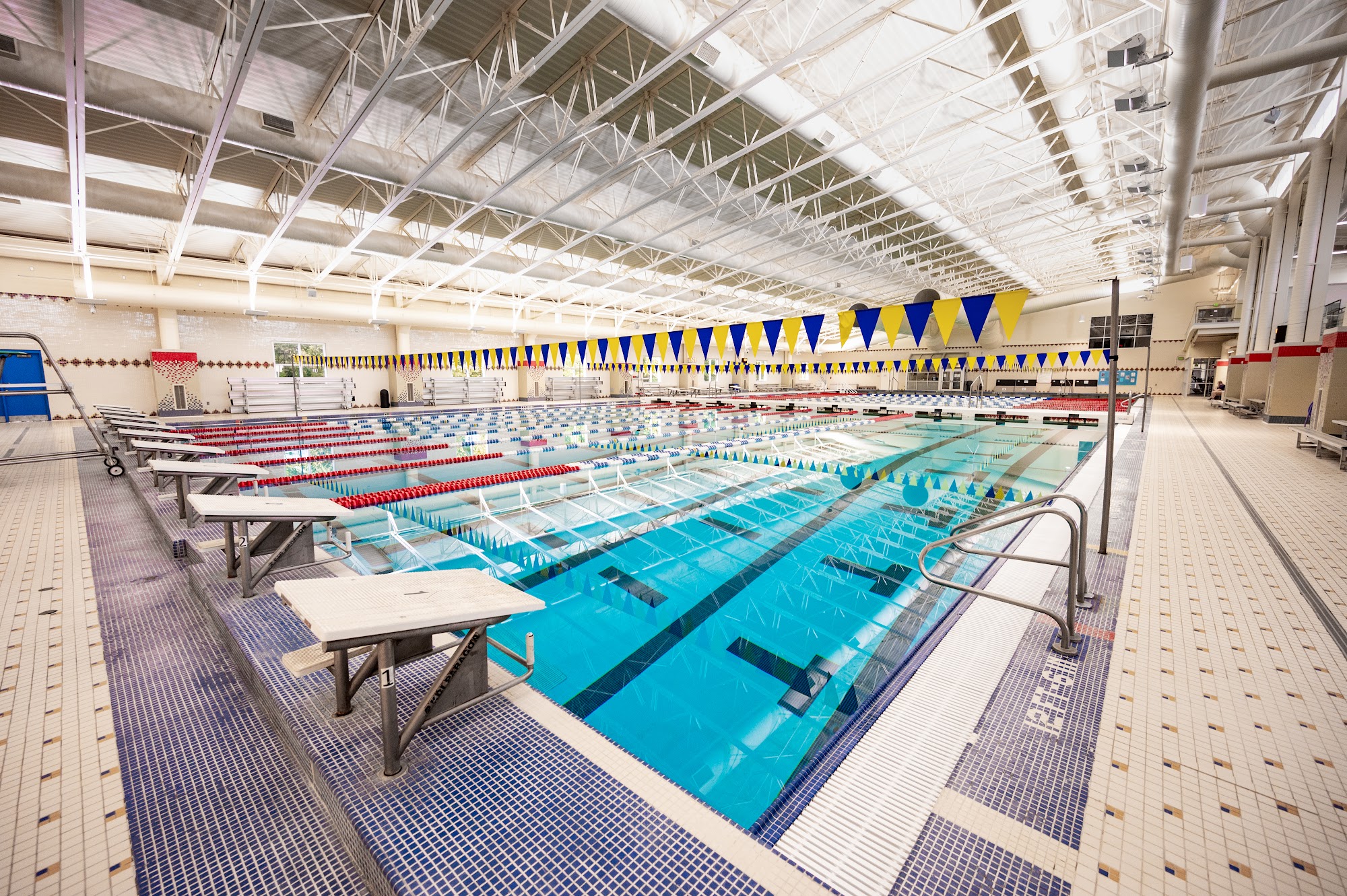 CLAUDE MOORE RECREATION & COMMUNITY CENTER - Sterling VA - Hours ...