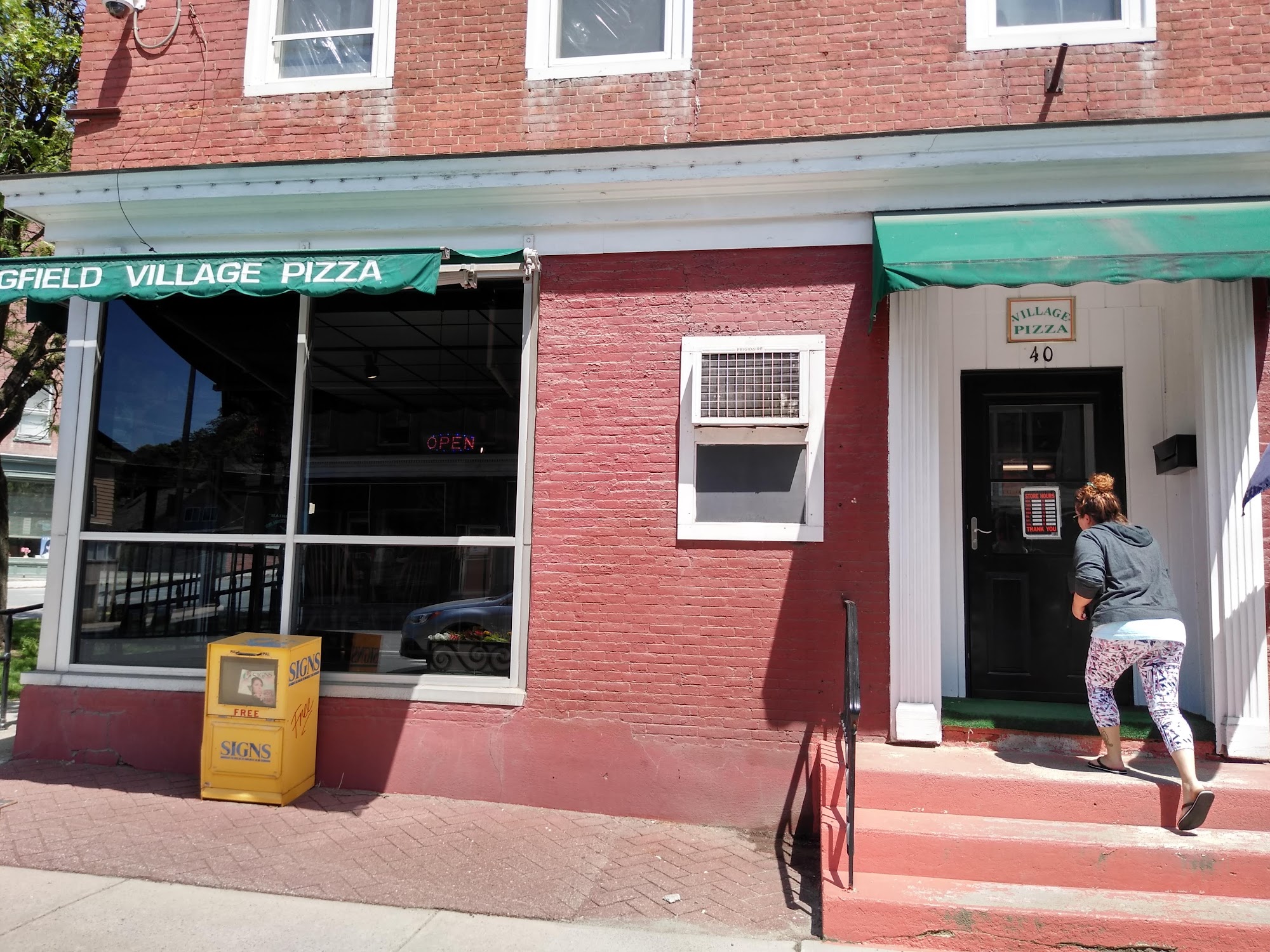 Springfield Village Pizza, Springfield - Menu, Reviews (139), Photos ...