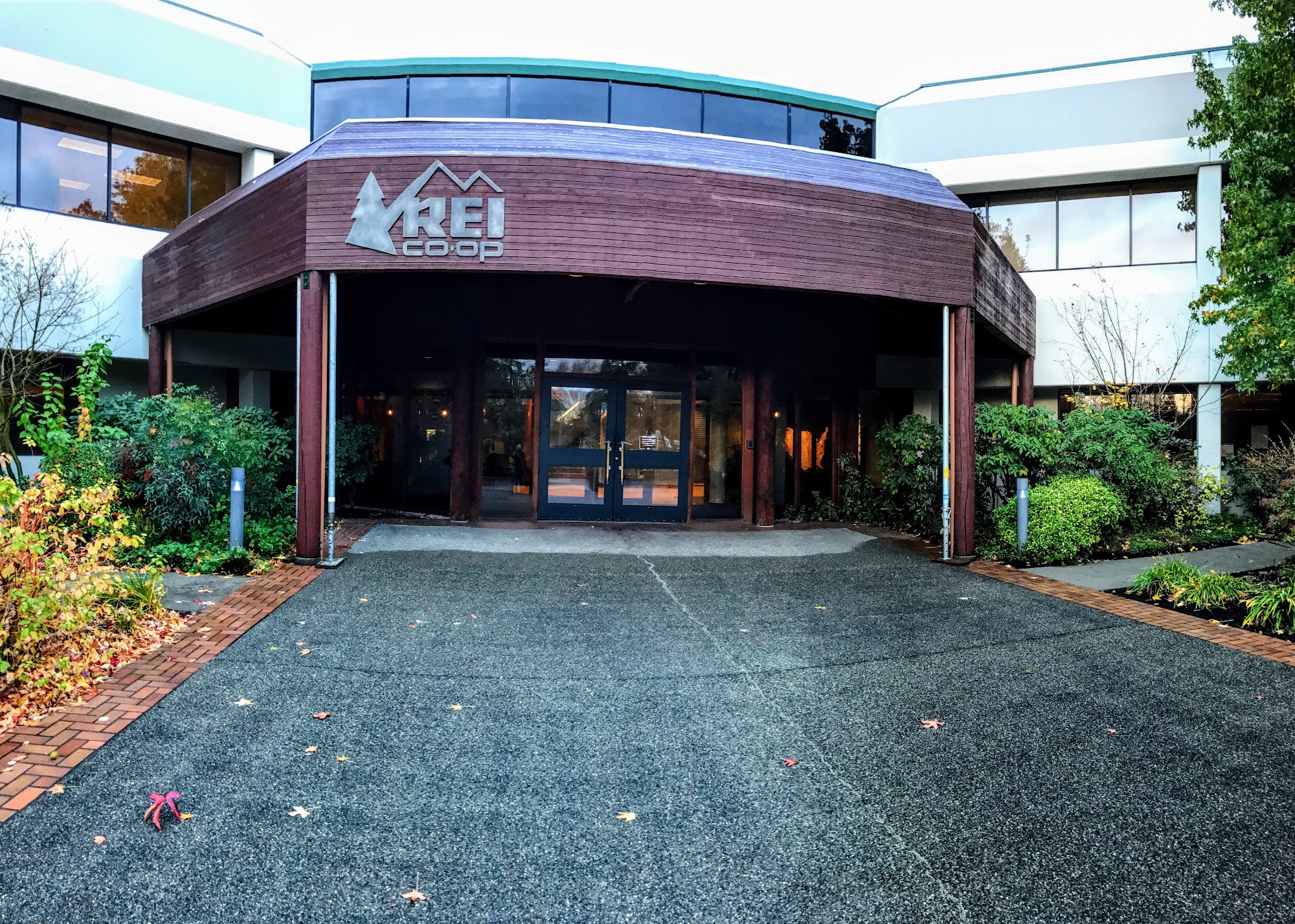 REI HEADQUARTERS - Kent WA - Hours, Directions, Reviews - Loc8NearMe