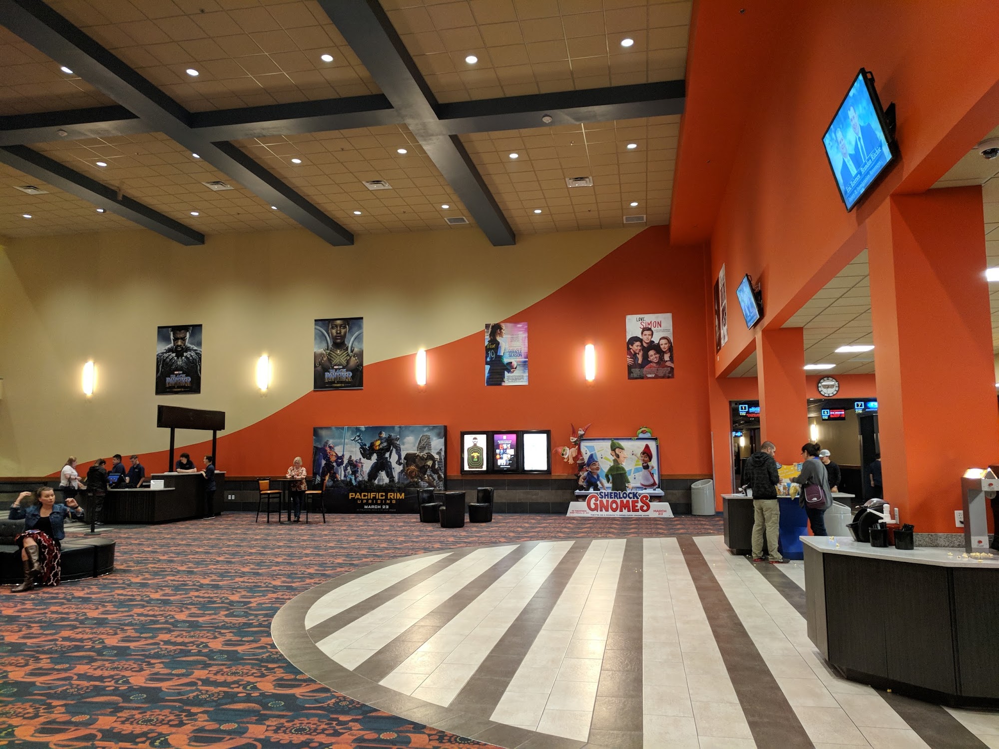FAIRCHILD CINEMAS - QUEENSGATE 12 - Richland WA - Hours, Directions ...