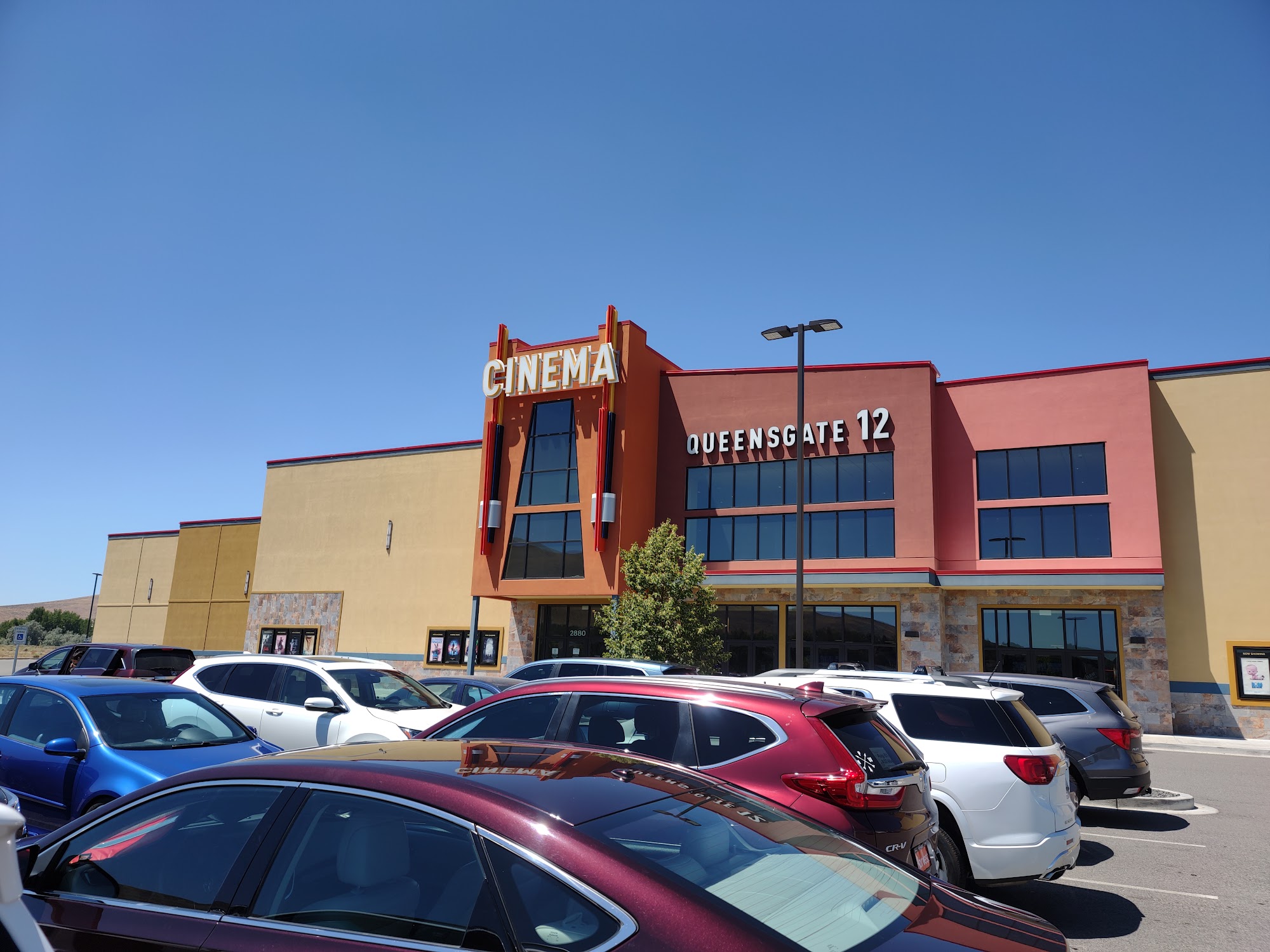 FAIRCHILD CINEMAS - QUEENSGATE 12 - Richland WA - Hours, Directions ...