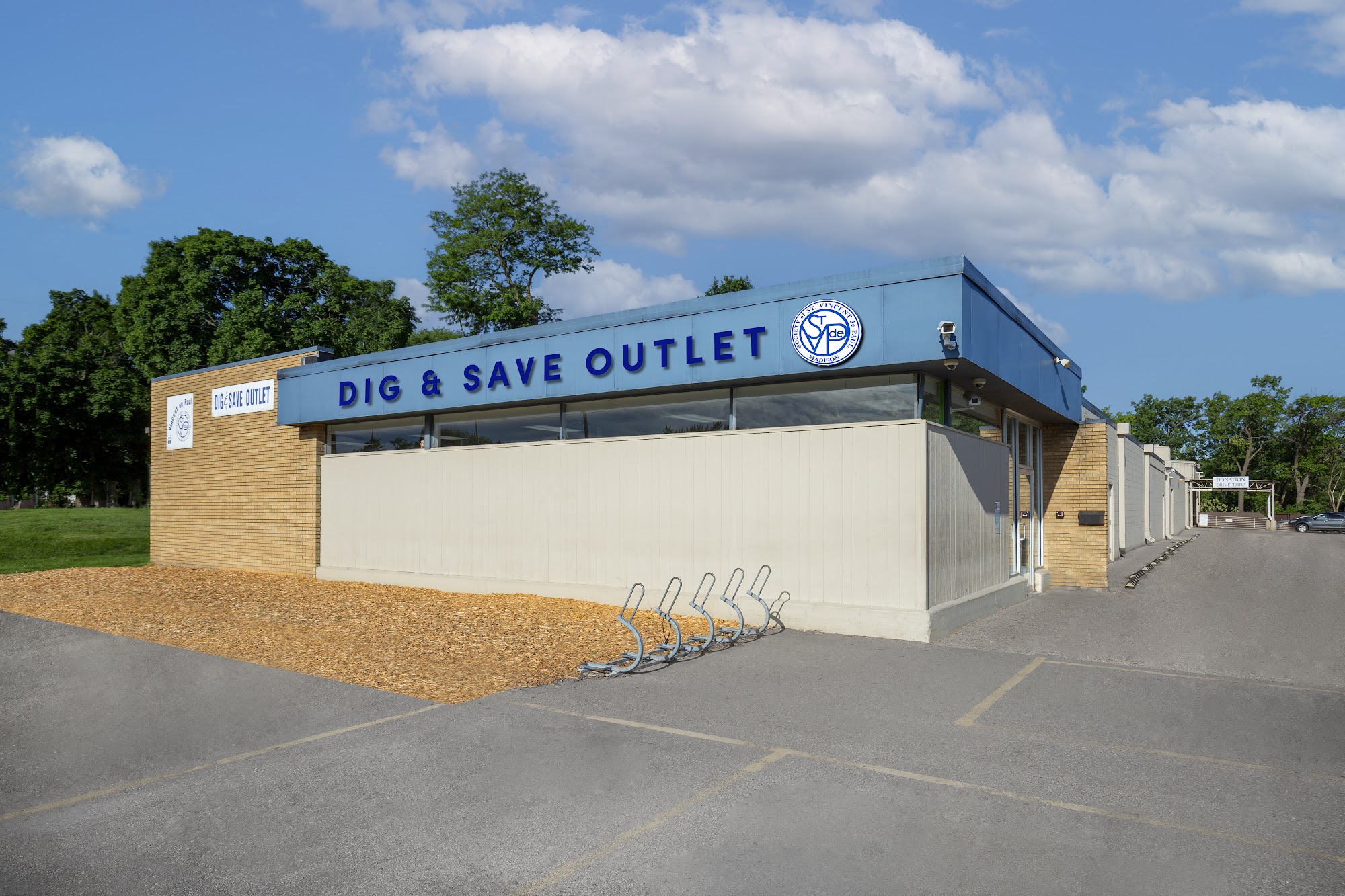 ST. VINCENT DE PAUL DIG & SAVE OUTLET - Madison WI - Hours, Directions ...