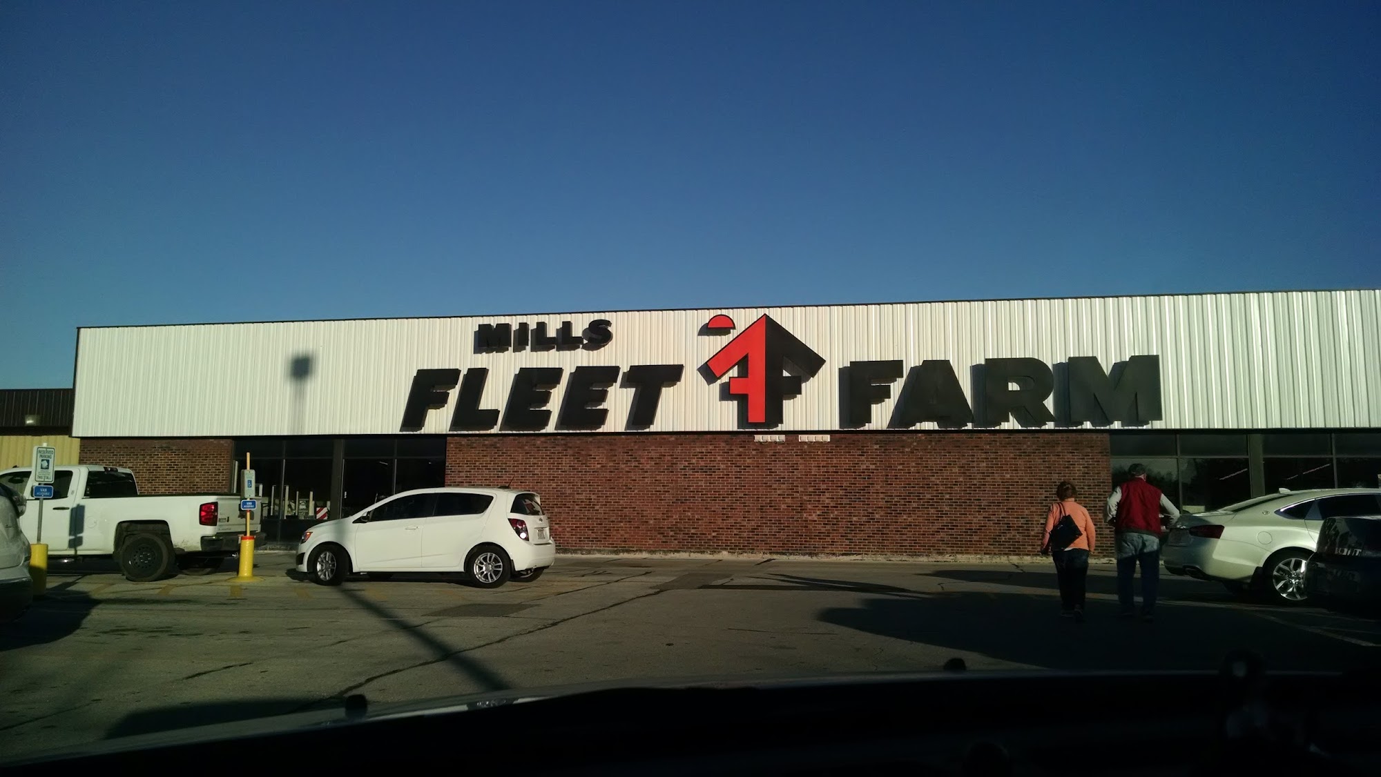 FLEET FARM - Manitowoc WI - Hours, Directions, Reviews - Loc8NearMe
