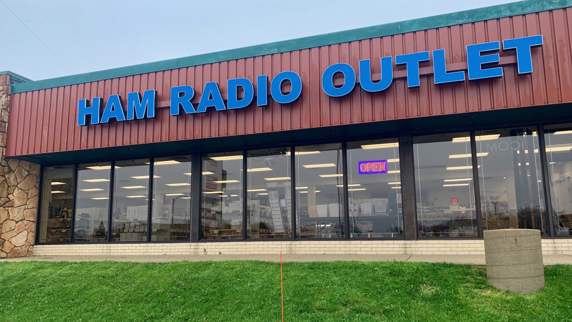 HAM RADIO OUTLET - Milwaukee WI - Hours, Directions, Reviews - Loc8NearMe