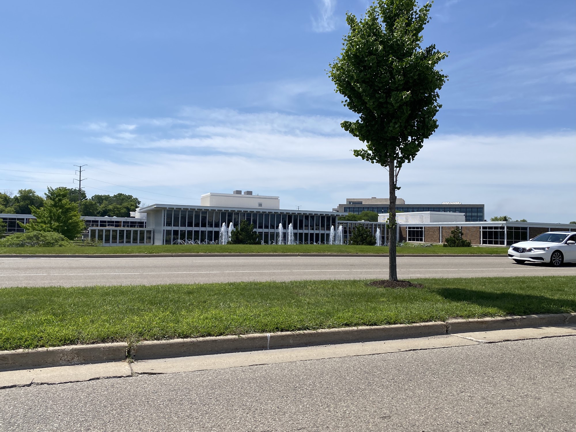 JOHNSON CONTROLS, INC. - Milwaukee WI - Hours, Directions, Reviews ...